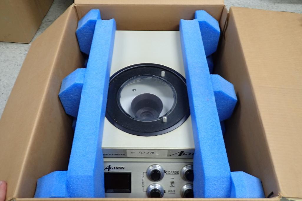 Agtron color quality meter, Model M-35D. **Rigging Fee: $10**