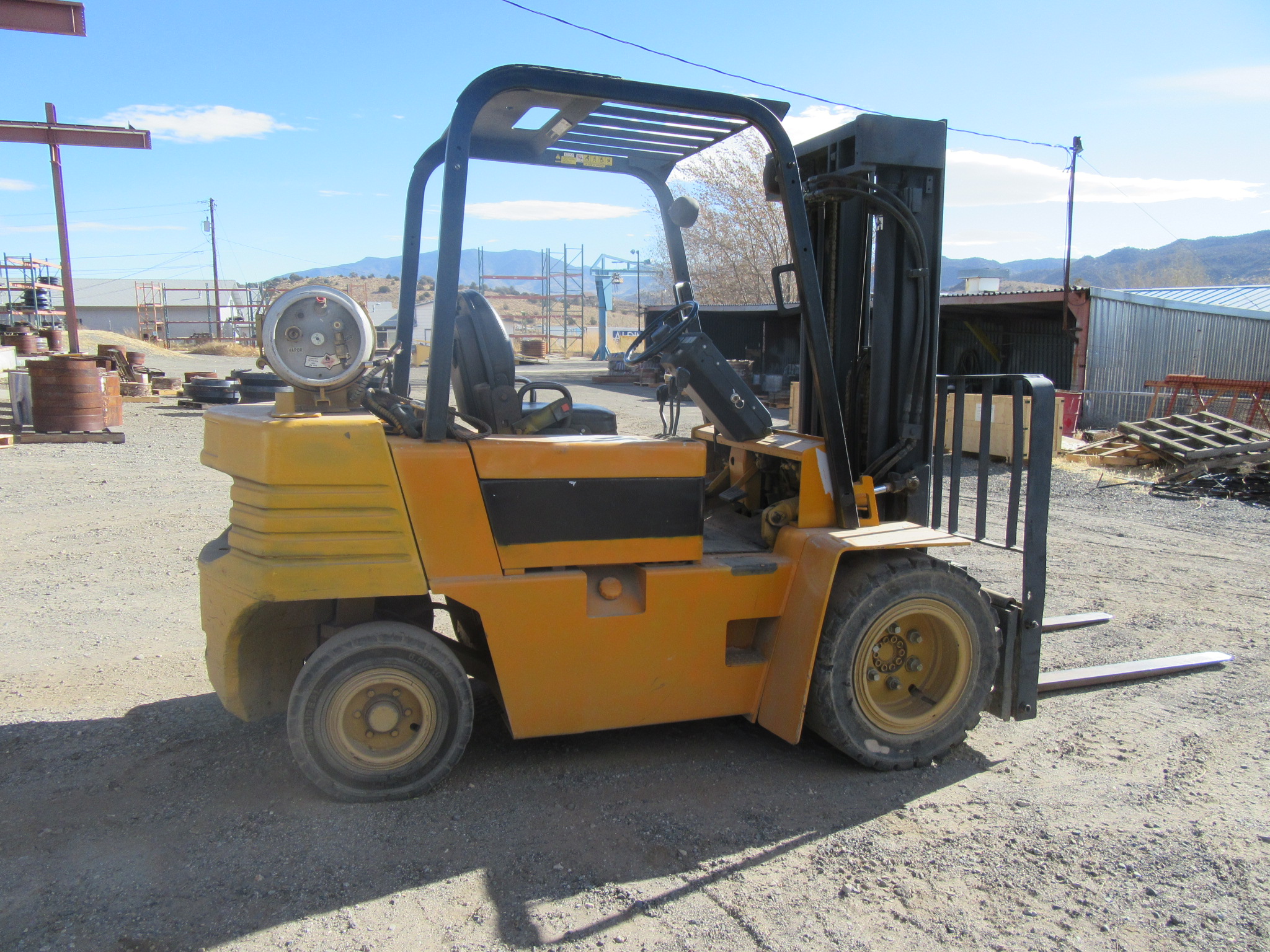 DAEWOO G255-2 PROPANE FORKLIFT, SIDE SHIFT, 4,500 LB., 8,960 HRS ...