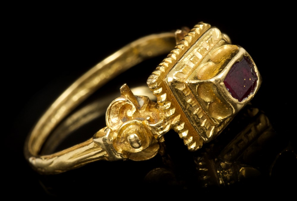 Rare late 16th century Renaissance gold ring, the raised rectangular ...