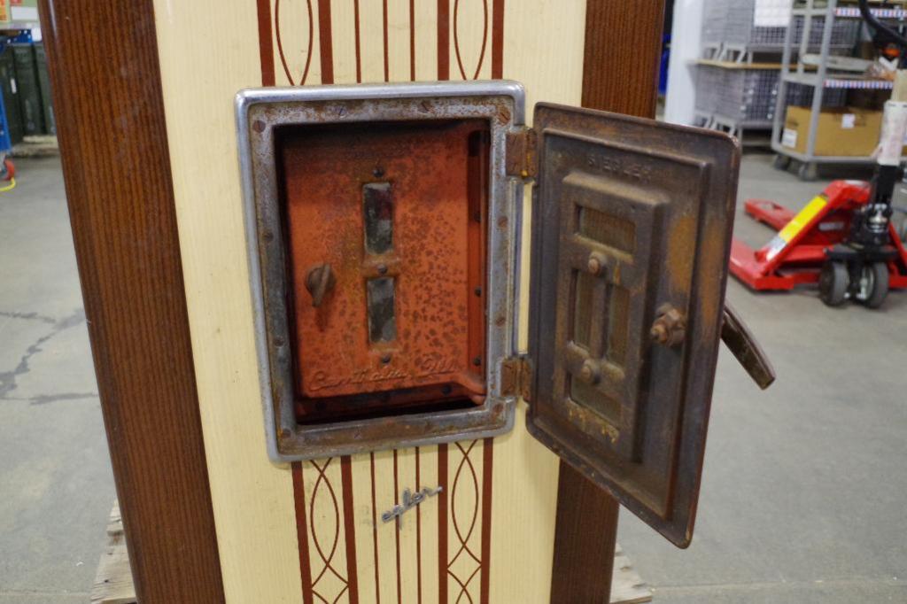 SIEGLER Oil Furnace M/N 4435-U Approx. 22"W x 42.25"H