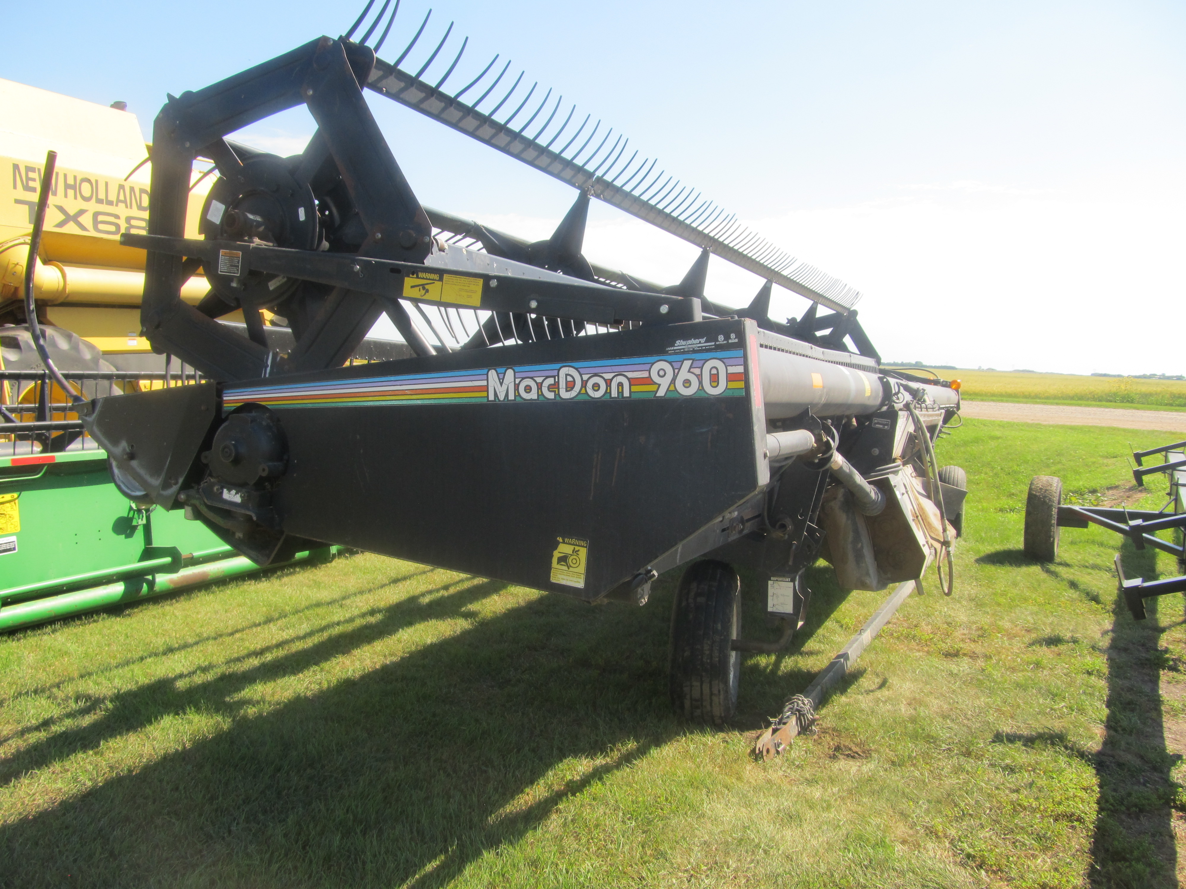 MACDON 960 30’ STRAIGHT CUT HEADER; TX/TR Adapter, Pickup Reel ...