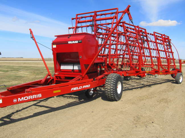 MORRIS FIELD PRO HEAVY HARROW; 50 Feet, 9/16 Tines, New Condition, SN ...