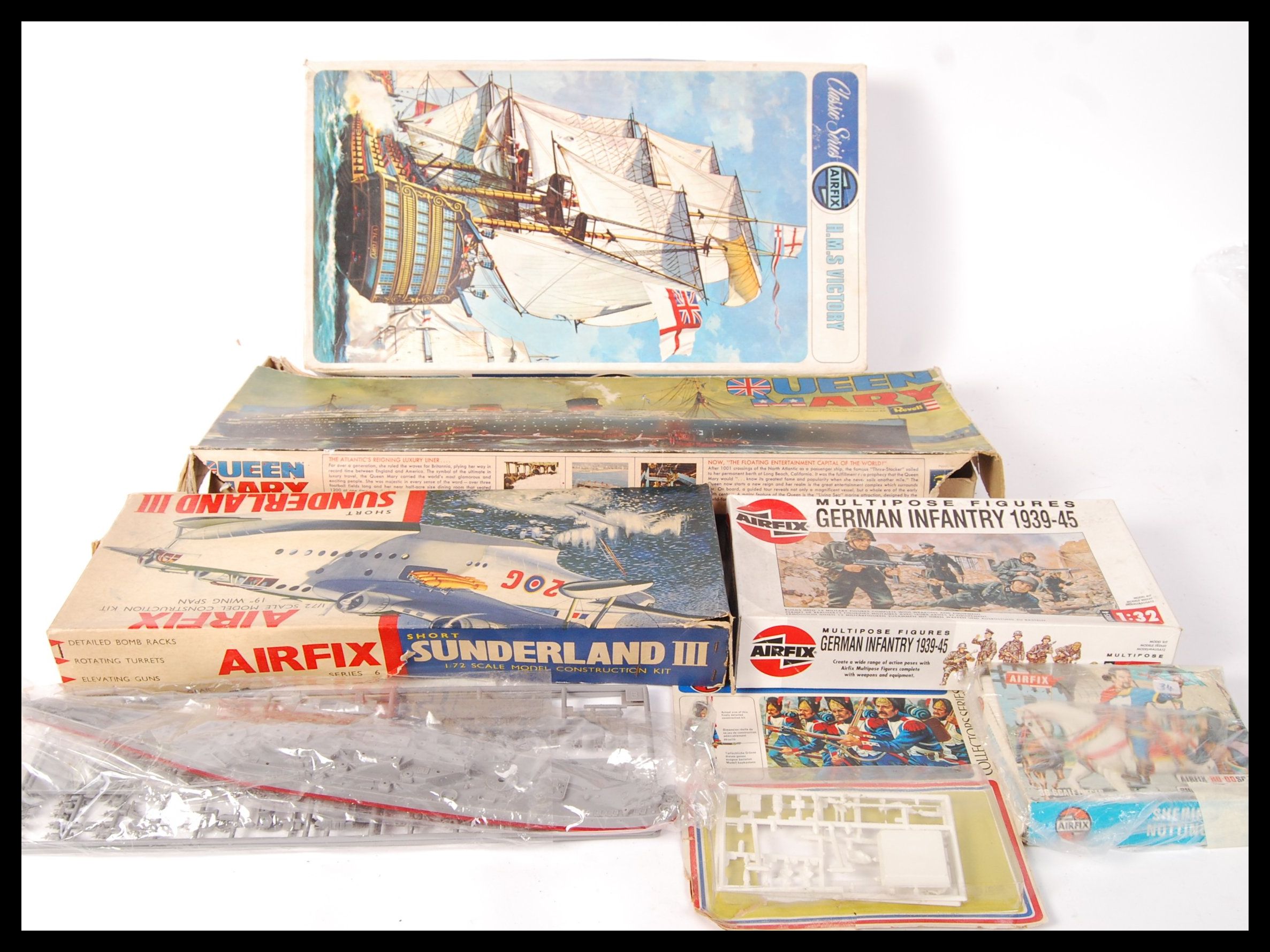 A collection of assorted vintage Airfix model kits to include; 1/72 ...