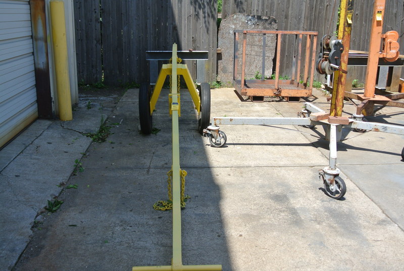 SUMNER 2000# GRASSHOPPER - TEXAS PIPE DOLLY MODEL ST-401, S/N ST-401