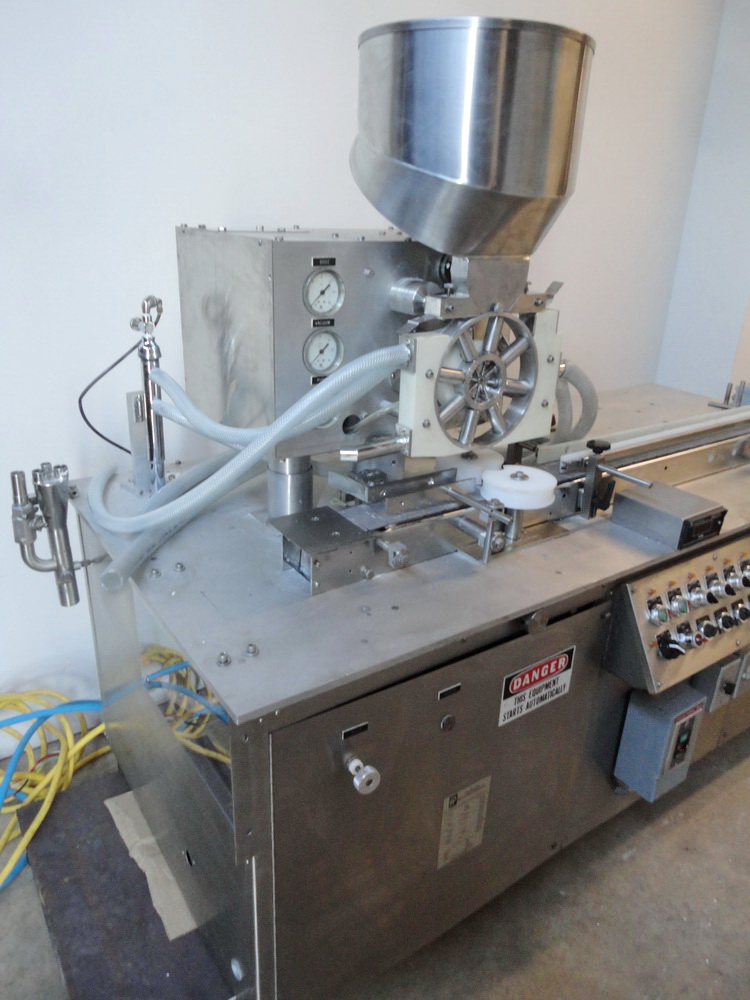 Perry Accofil Automatic Powder Filling Machine, Model ESUA, S/N 2440.