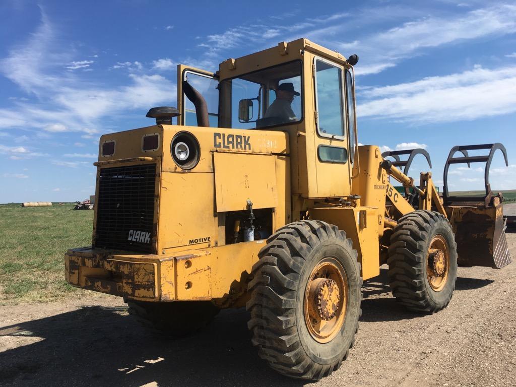 Michigan 45C payloader w/2yd bucket & grapple (new tires)