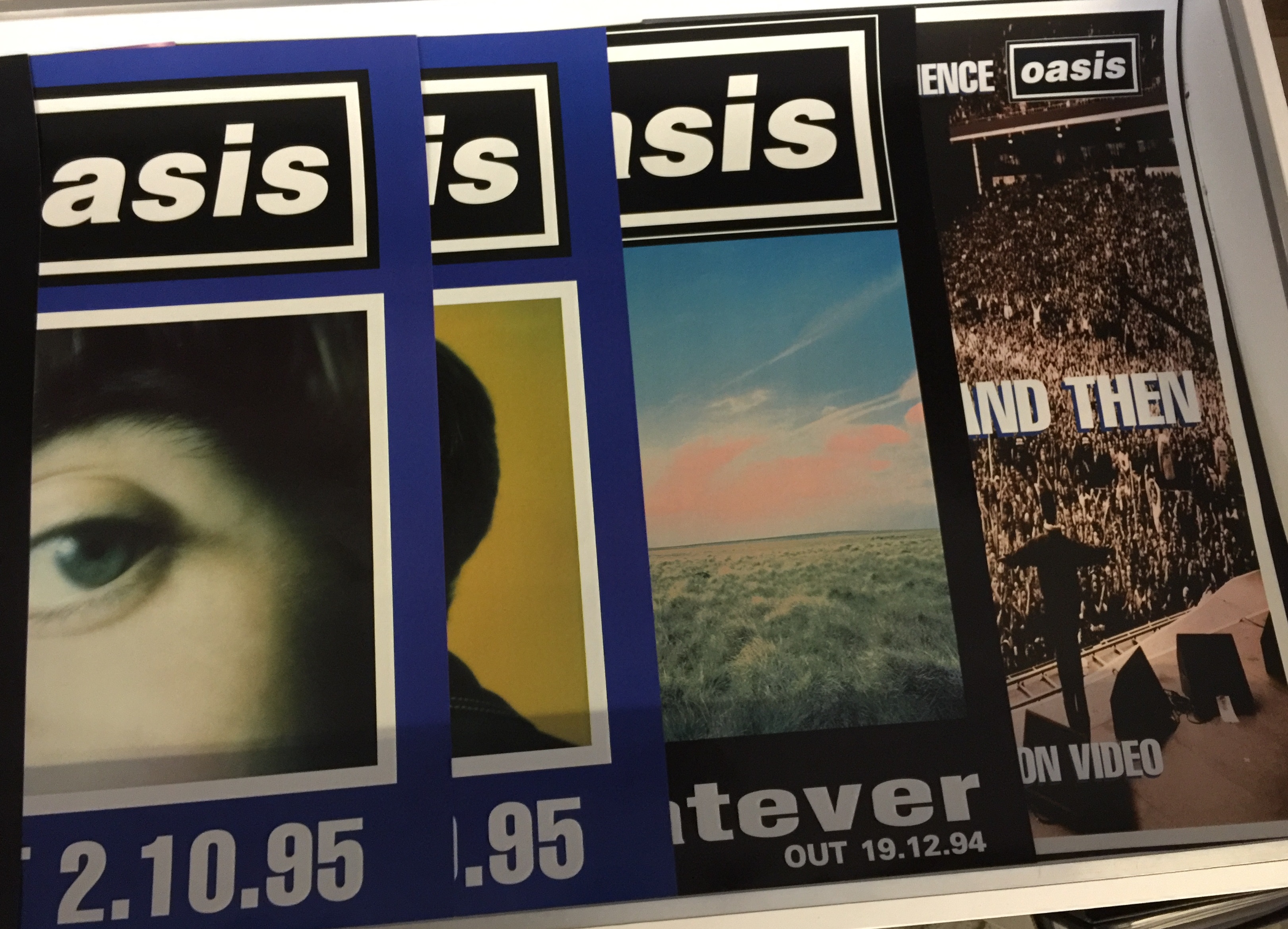 OASIS POSTERS - collection of 20 Oasis original UK promo posters to ...