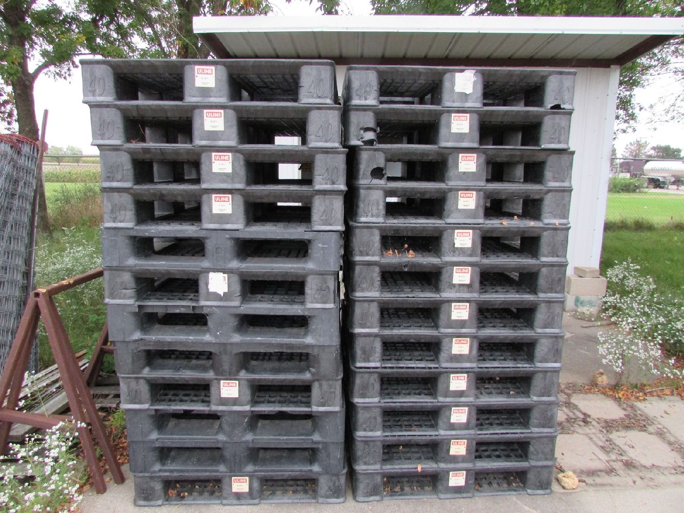 Uline Model H-1211 40"x48" Plastic Pallets,