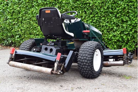 2005 National 8400 Triple Ride On Cylinder Mower Year 2005 Hours 1707 ...