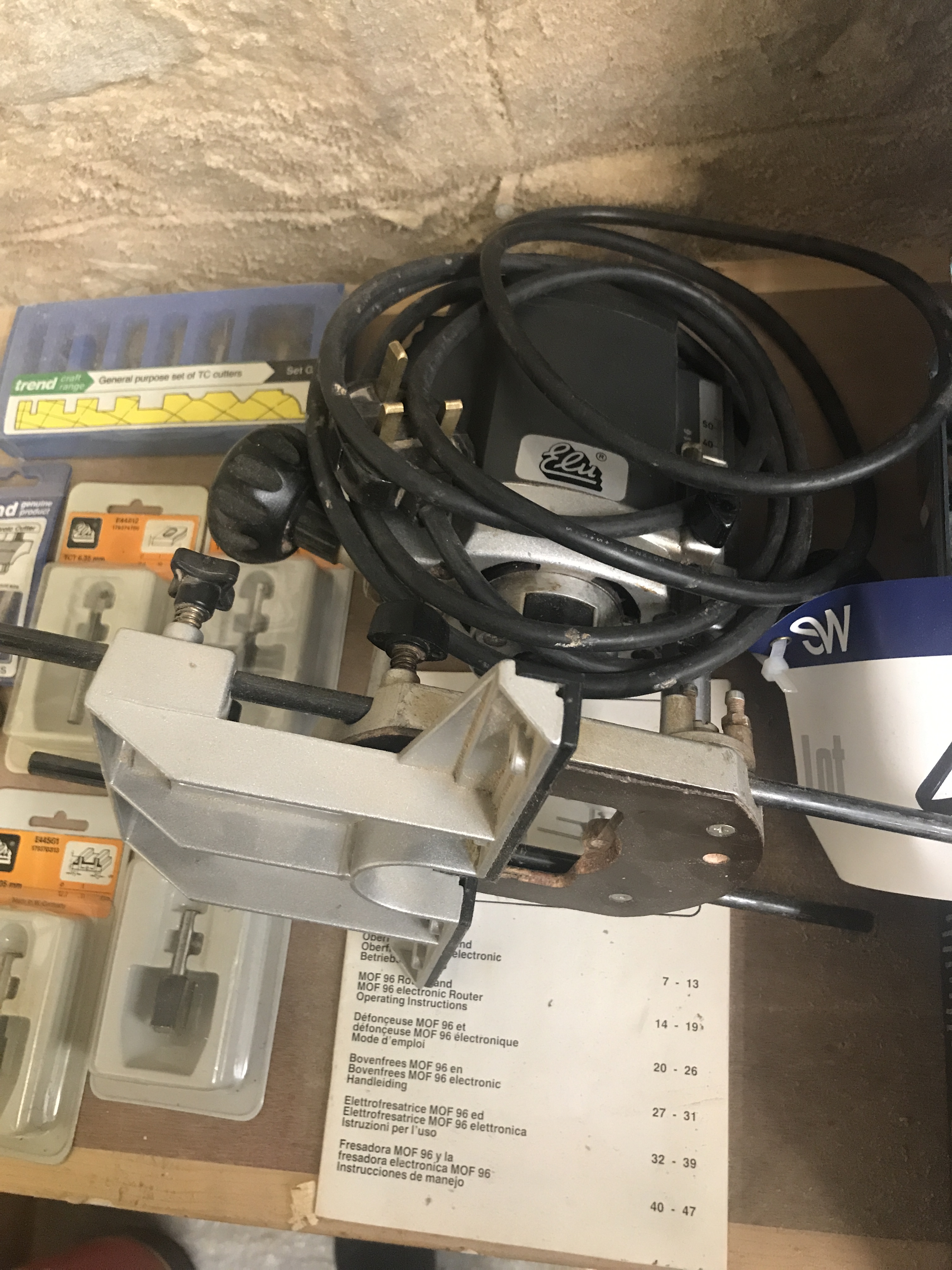 Elu MOF96/10 Type 2 Portable Electric Router, 240V with routing tools ...