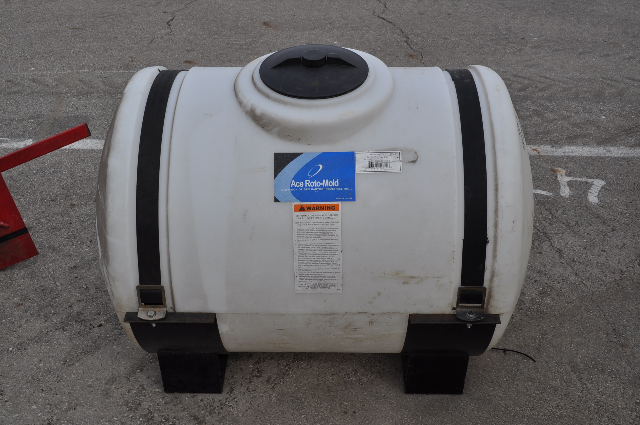 110 gal poly round tank with saddles and straps