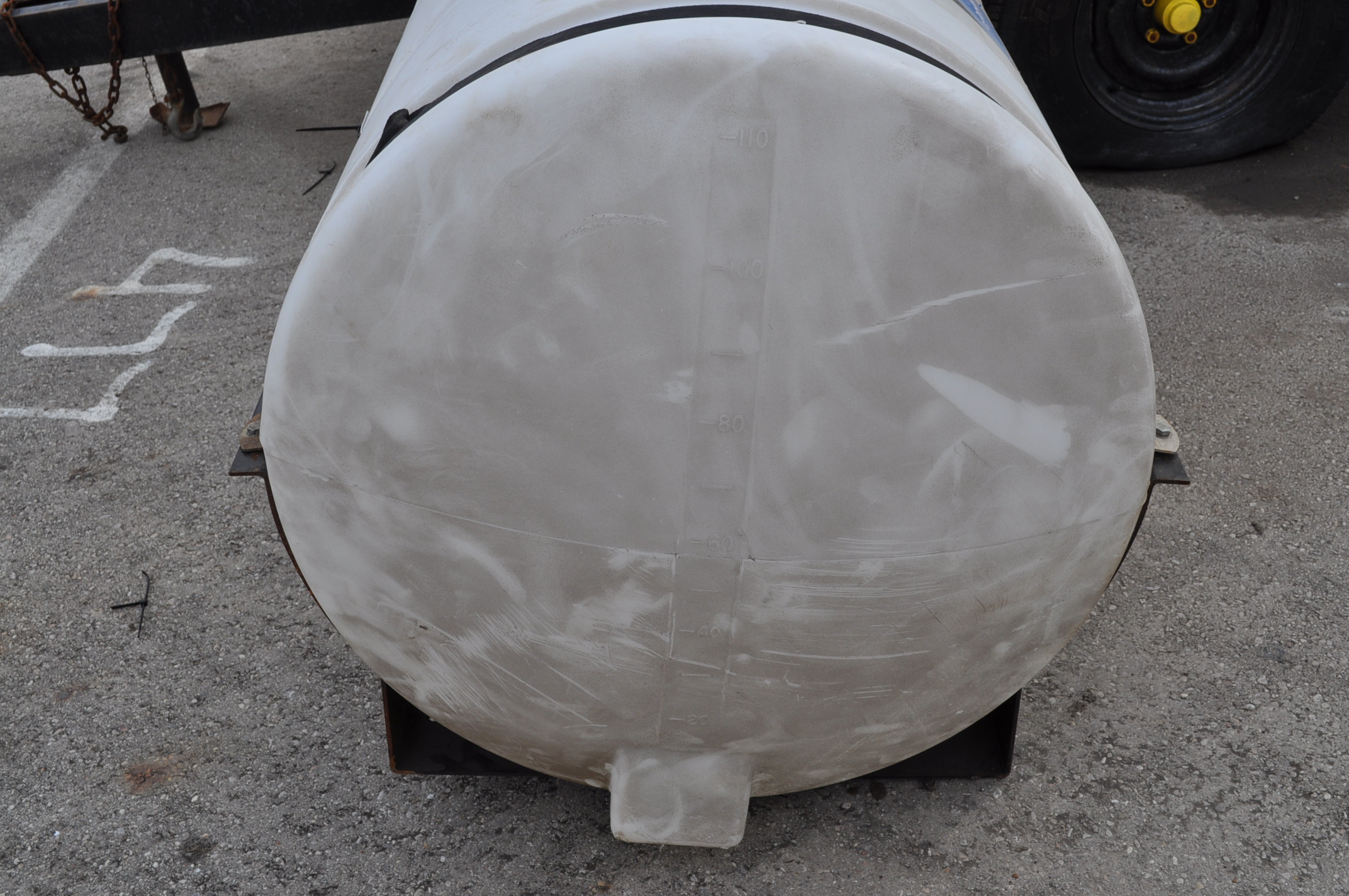 110 gal poly round tank with saddles and straps