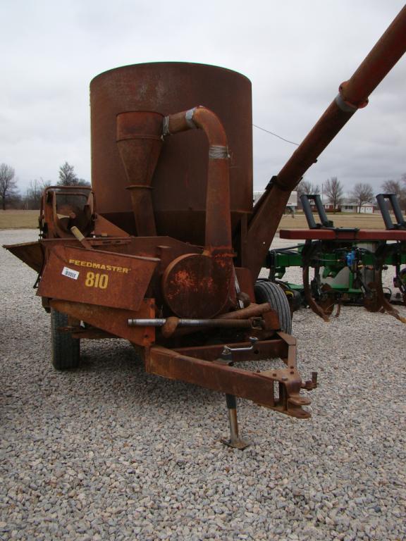 Farmhand 810 Feed Master feed grinder