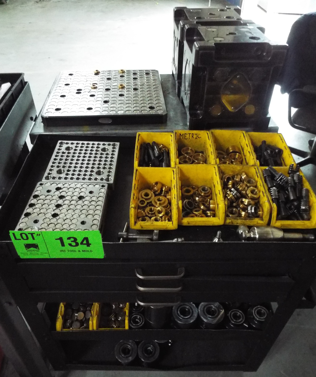 LOT/ FCS BREYL SYSTEM WITH CLAMPING, TABLES, CUBES AND ACCESSORIES