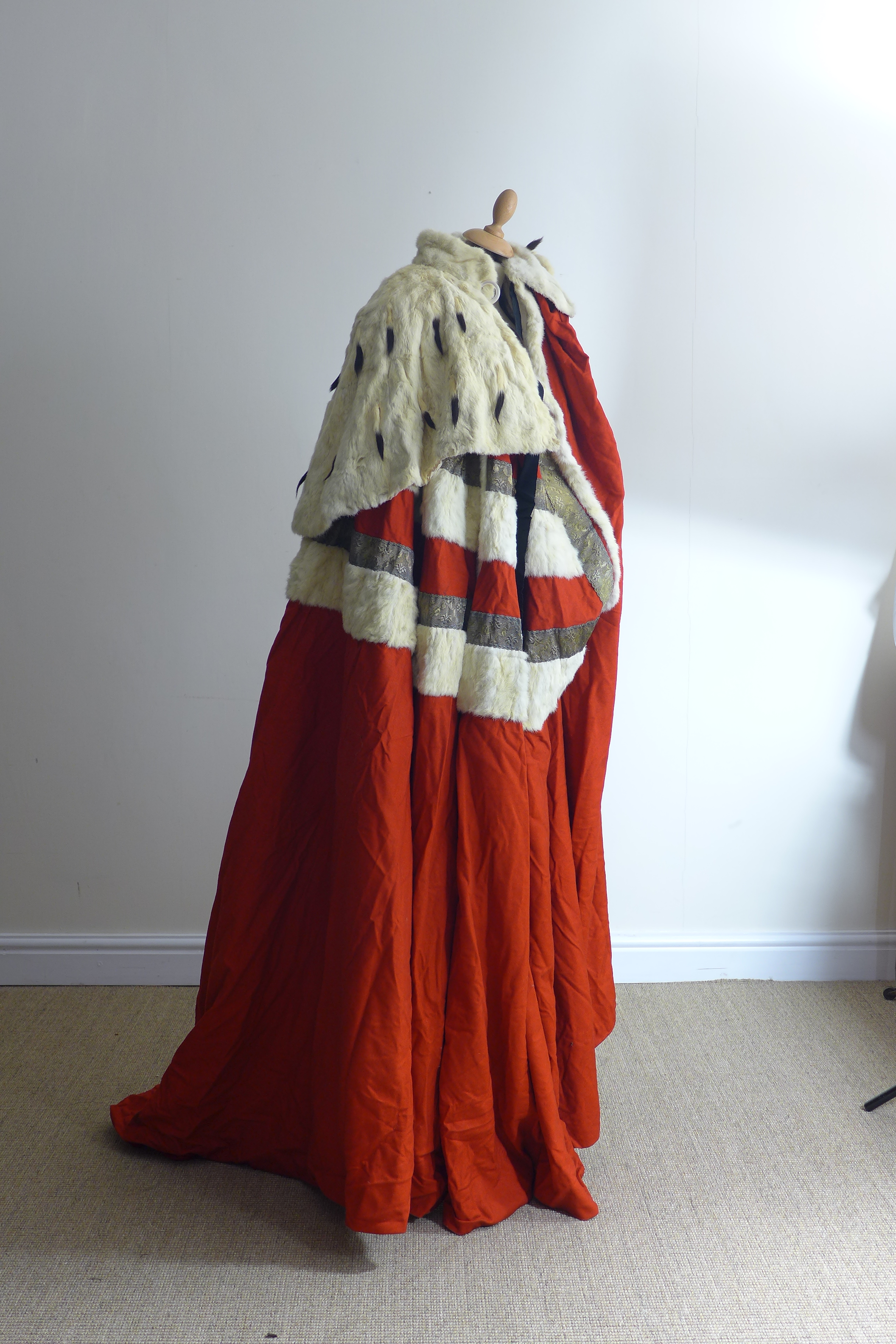 The Ceremonial Parliamentary Robes of Earl/Baron Egmont in scarlet ...
