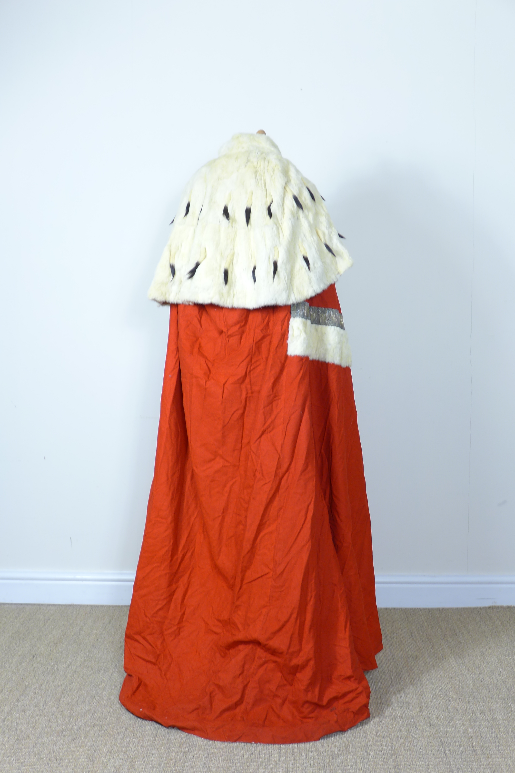 The Ceremonial Parliamentary Robes of Earl/Baron Egmont in scarlet ...