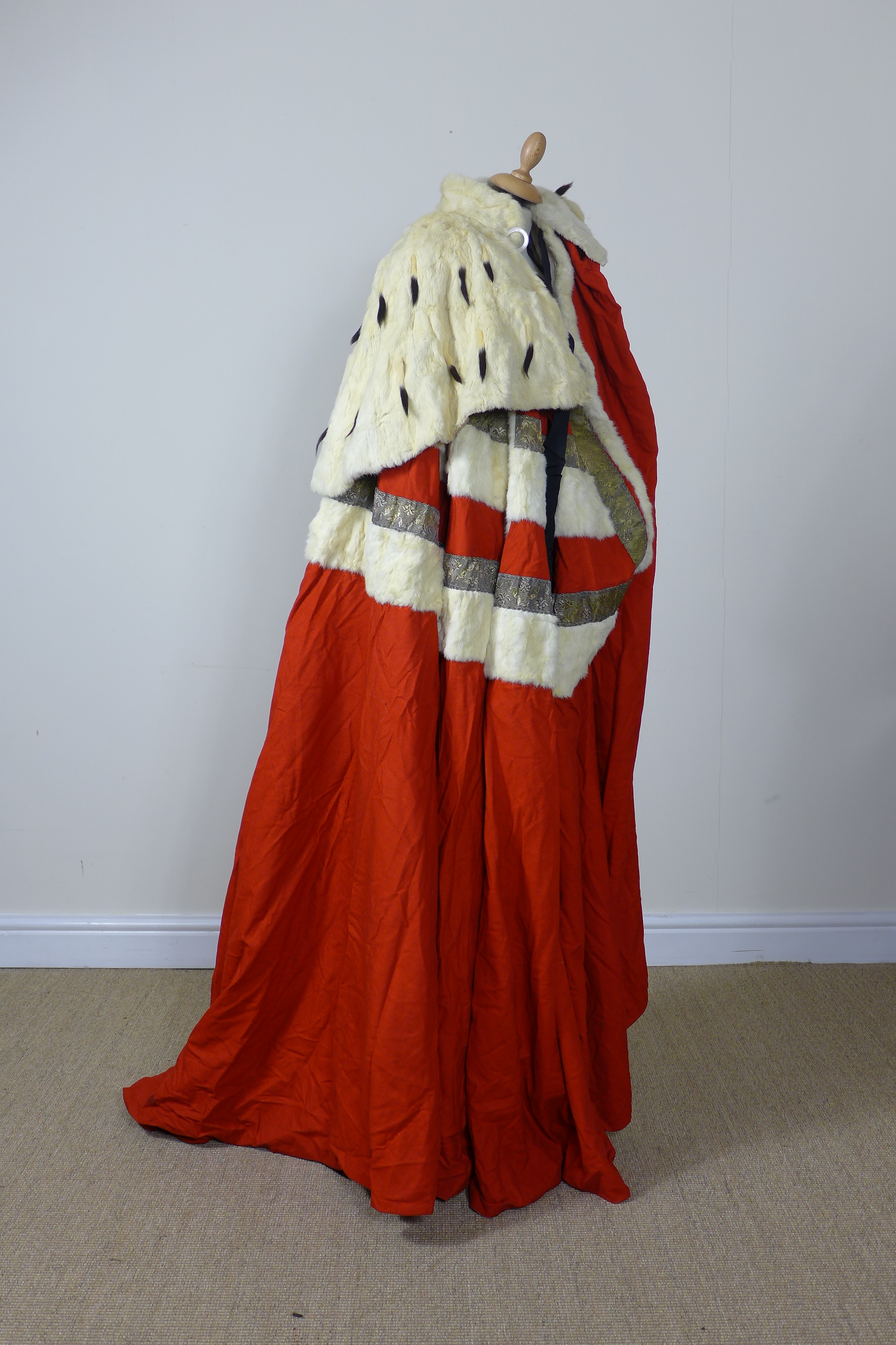 The Ceremonial Parliamentary Robes of Earl/Baron Egmont in scarlet ...