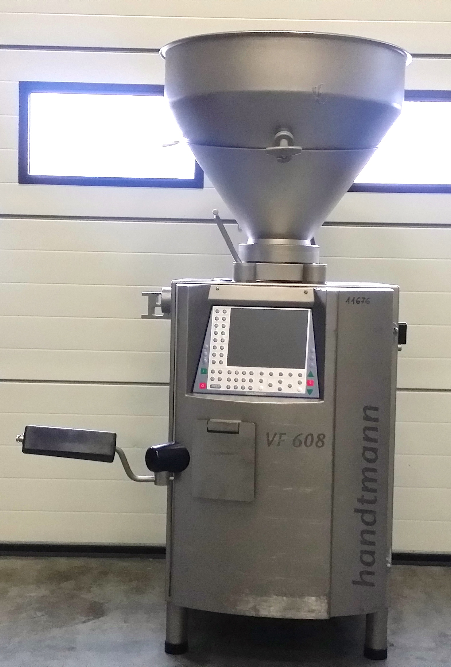 1 x Handtmann VF 608 vacuum filler. With built in portioning. New ...