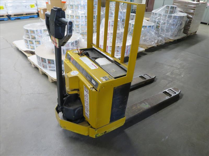 Yale electric Pallet Mover, model MPB040ACN24C2748, 24 volt, s/n ...