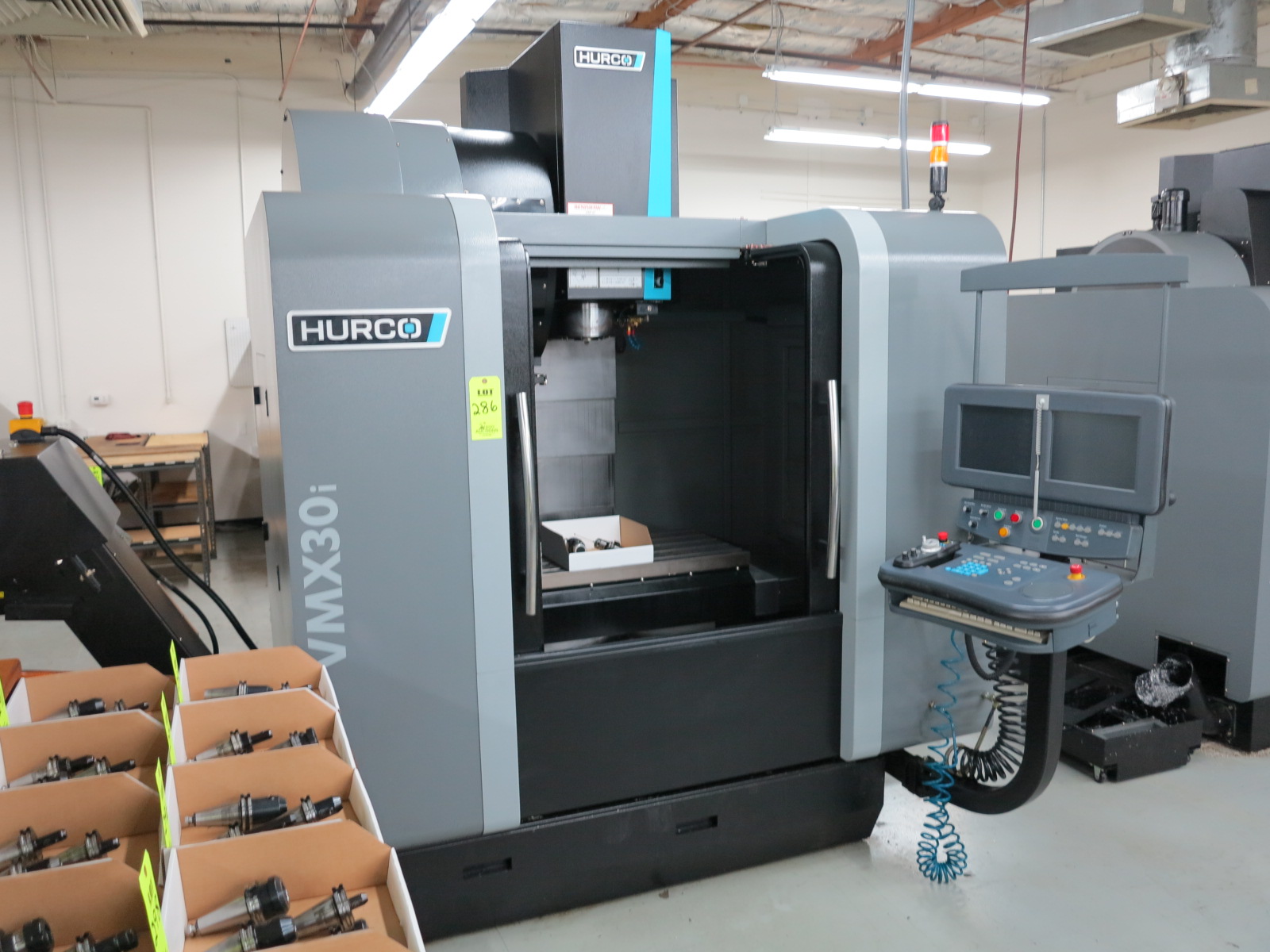 2014 HURCO VMX 30i VERTICAL MACHINING CENTER, ONLY 813 SPINDLE HOURS ...