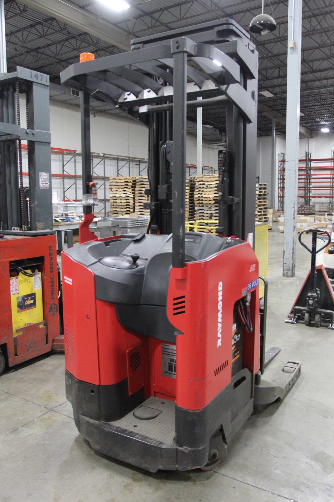 Raymond 750 R45TT 4500 lb Electric Stand Up Reach Forklift, s/n 750-12 ...