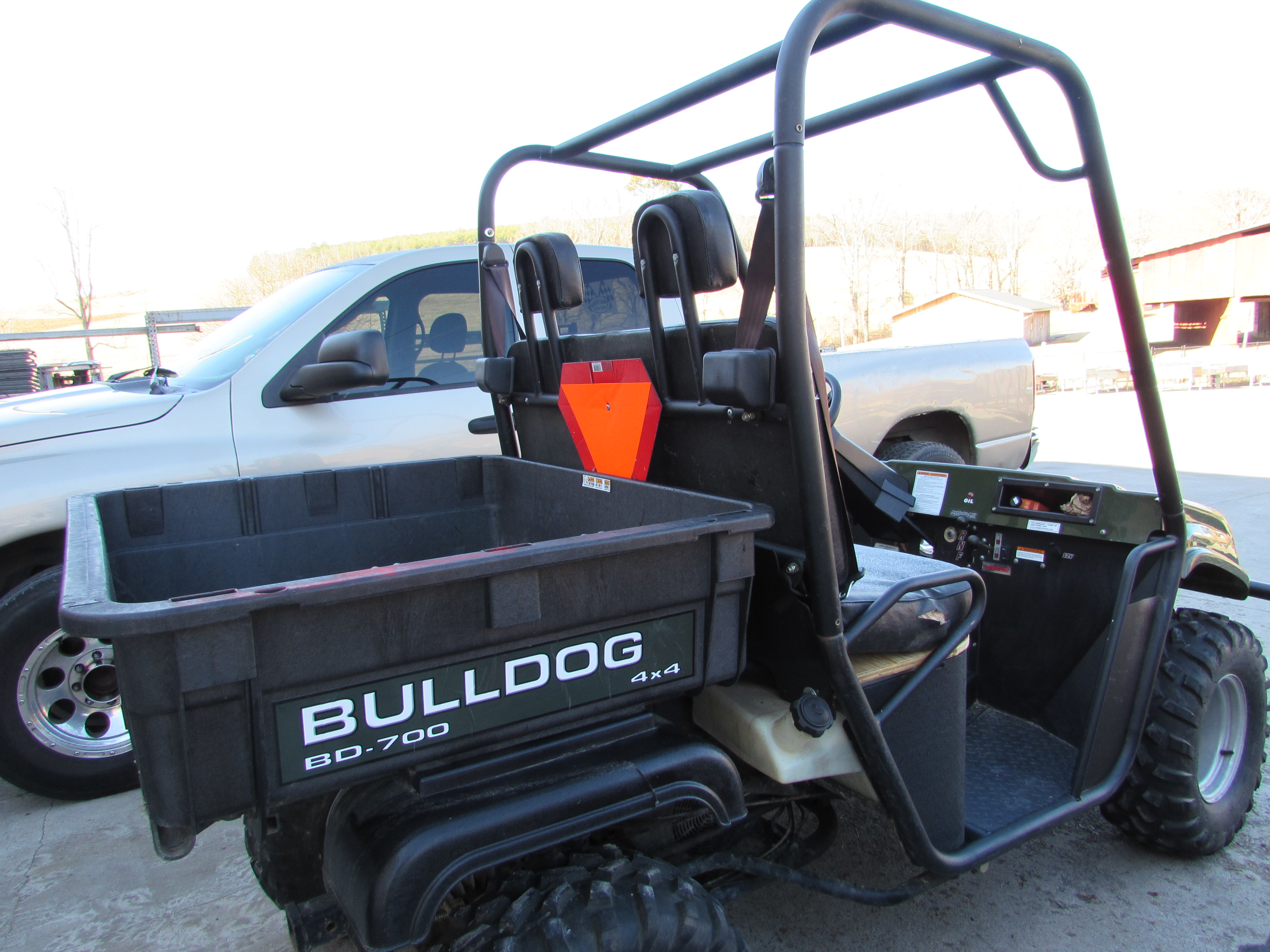 BULLDOG MDL BD-700 4X4 SIDE BY SIDE UTV, W/MANUAL DUMP BED, VIN A02372A