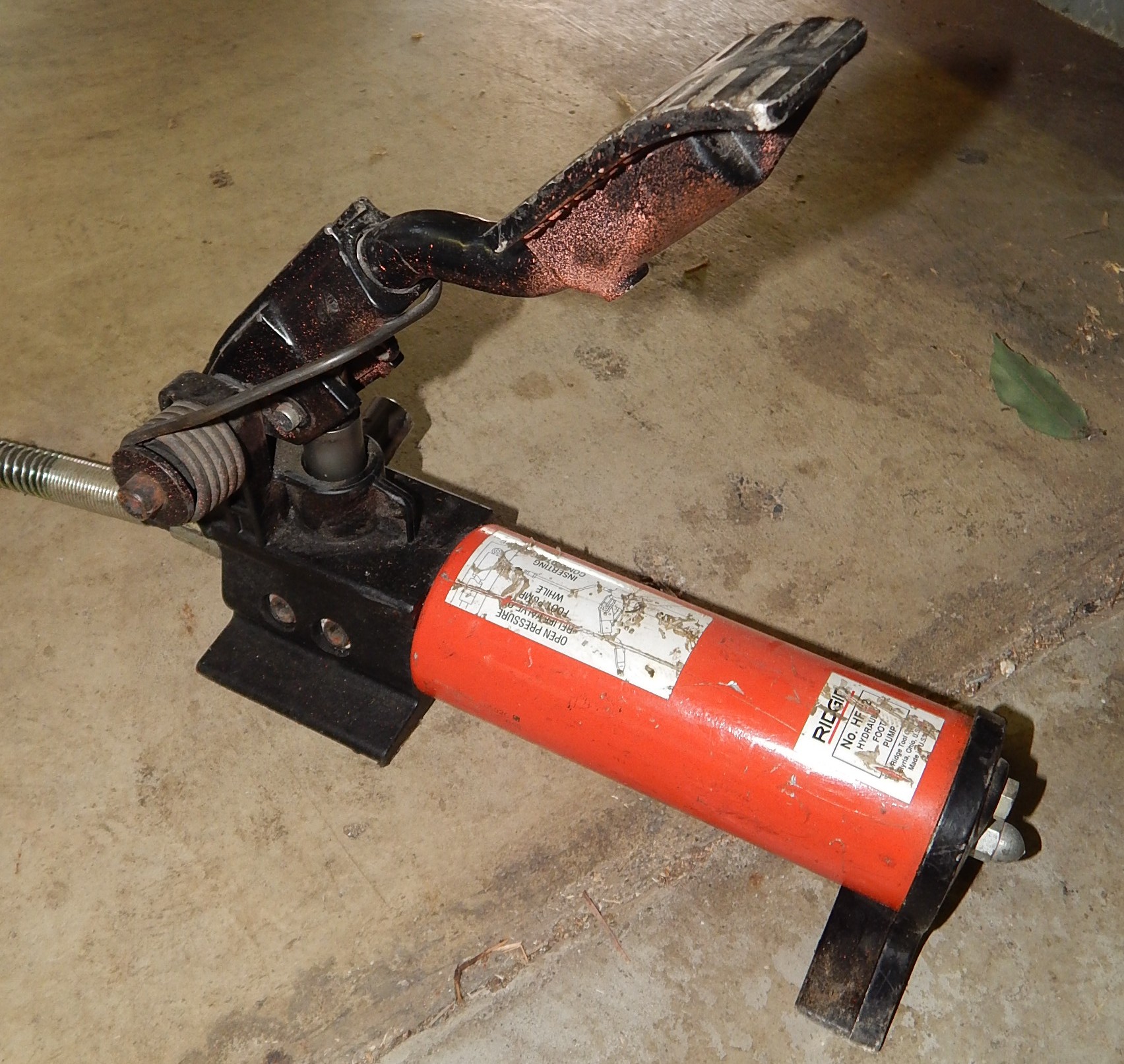 Ridgid Model 258 Pipe Cutter with Foot Operated Hyd. Pump