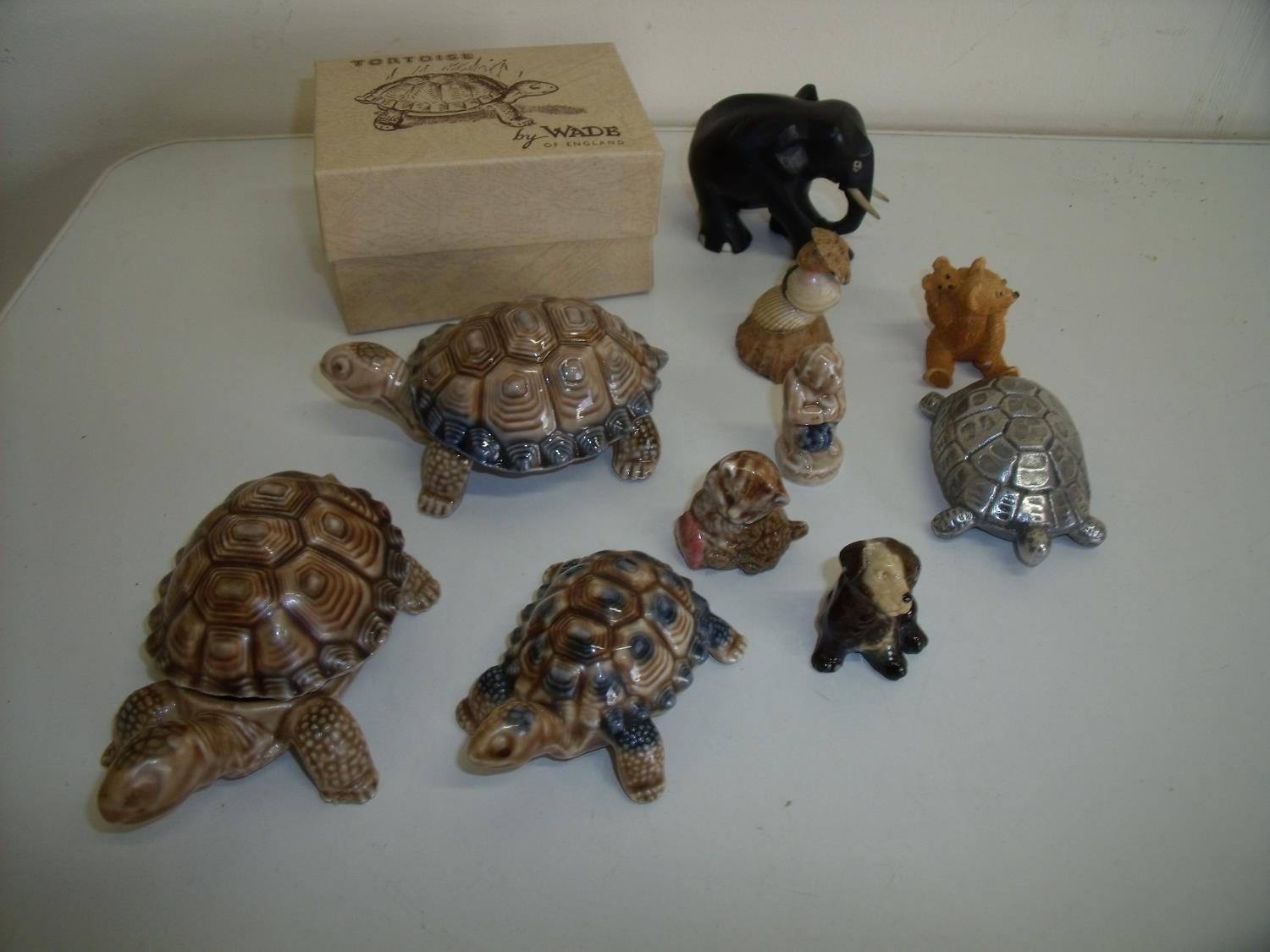 Boxed large Wade tortoise, various other Wade tortoises, Whimsy's and ...