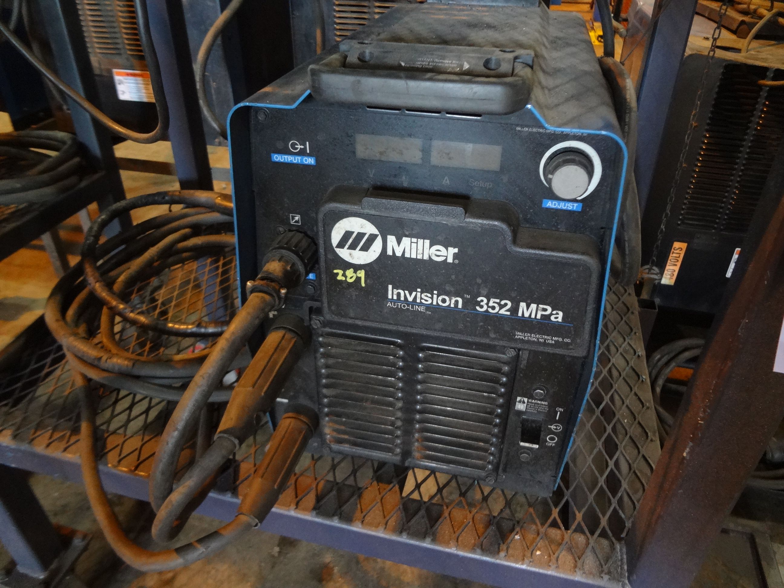 350 AMP MILLER INVISION 352 MPA AUTOLINE WELDER; S/N MC330540U, W ...