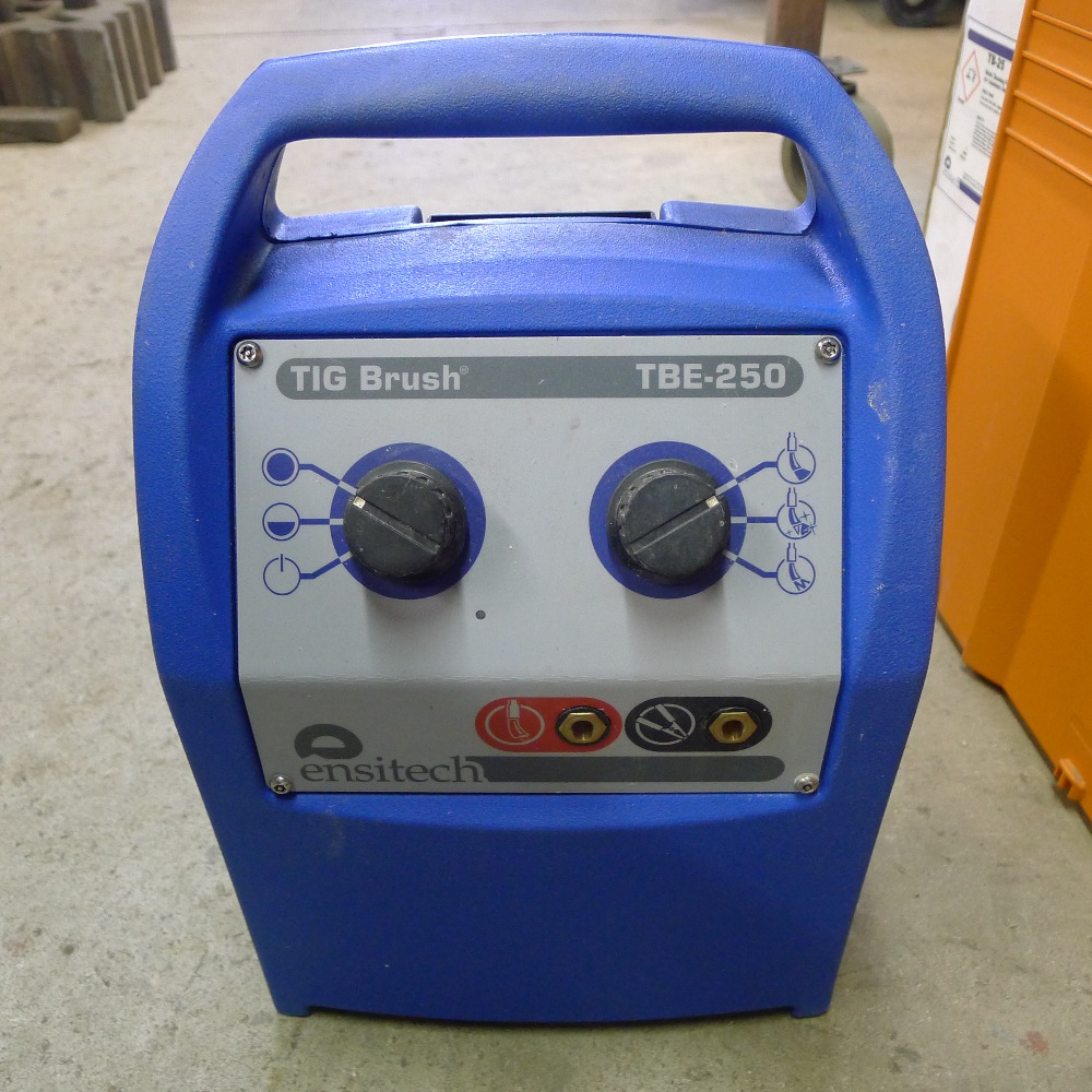 1 weld cleaning by Ensitech type TIG brush TBE-250 in orange transit ...