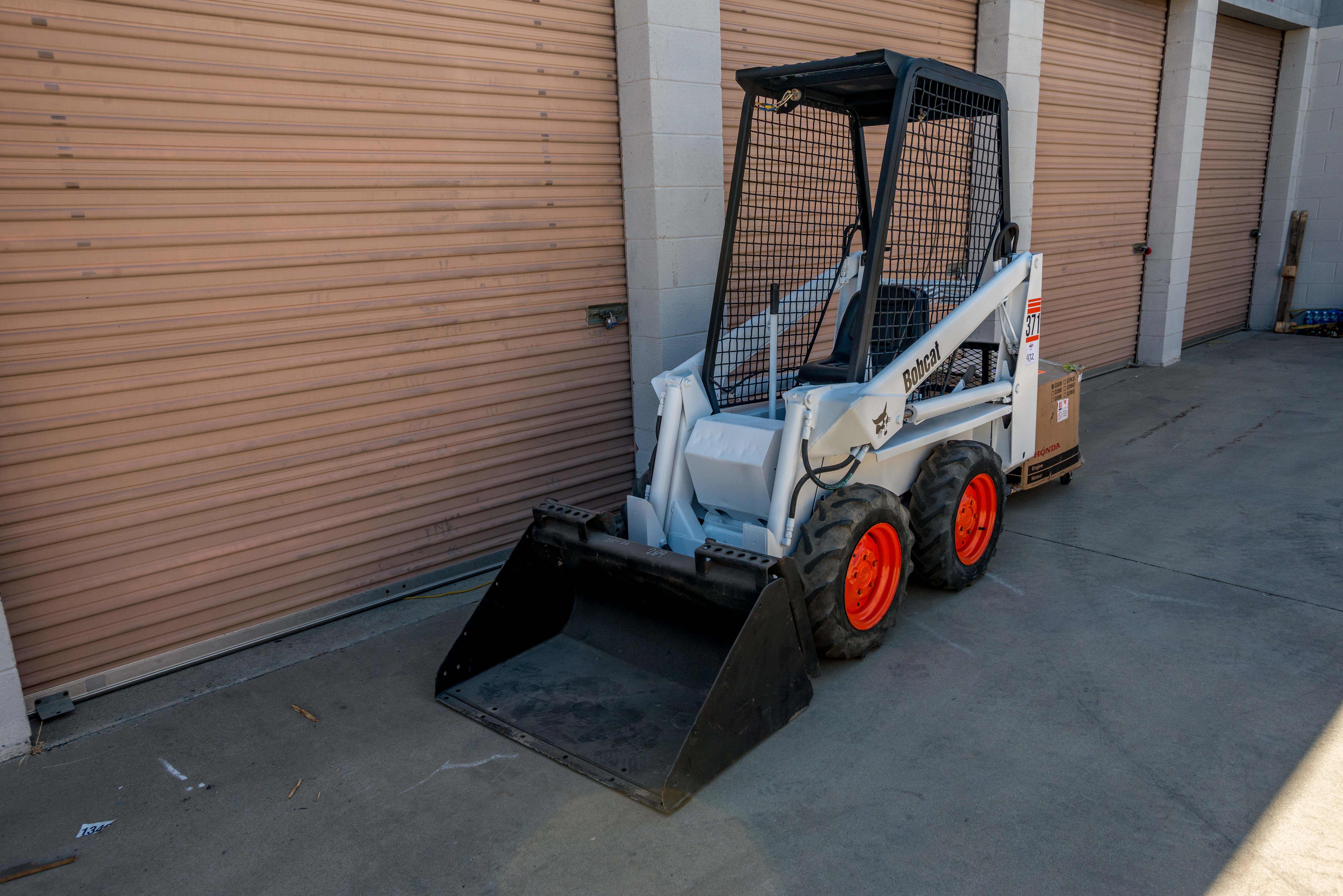 Bobcat 371 Tractor Skid Steer (skidsteer) with Brand New Honda GX630 ...