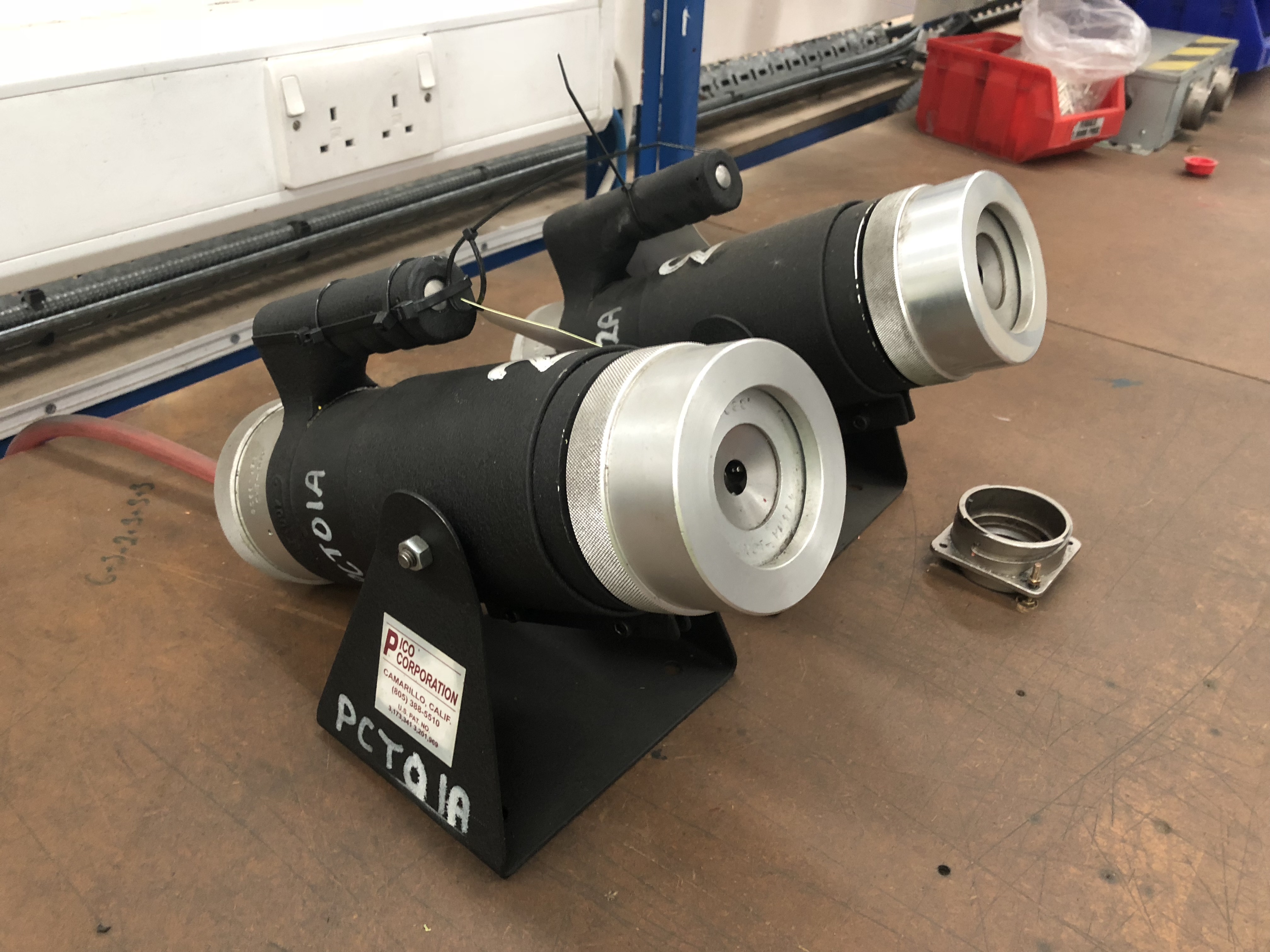 3 Pico 400 BHD pneumatic Cable Crimpers (located in Bay 4)