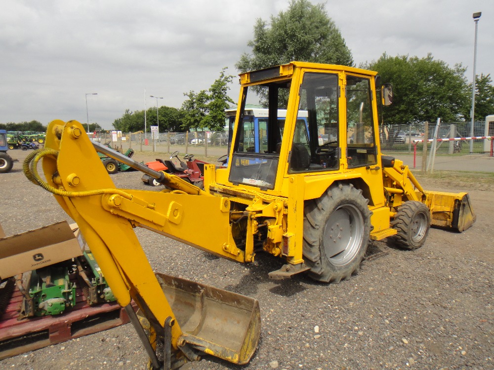 Lewis Badger Backhoe Loader