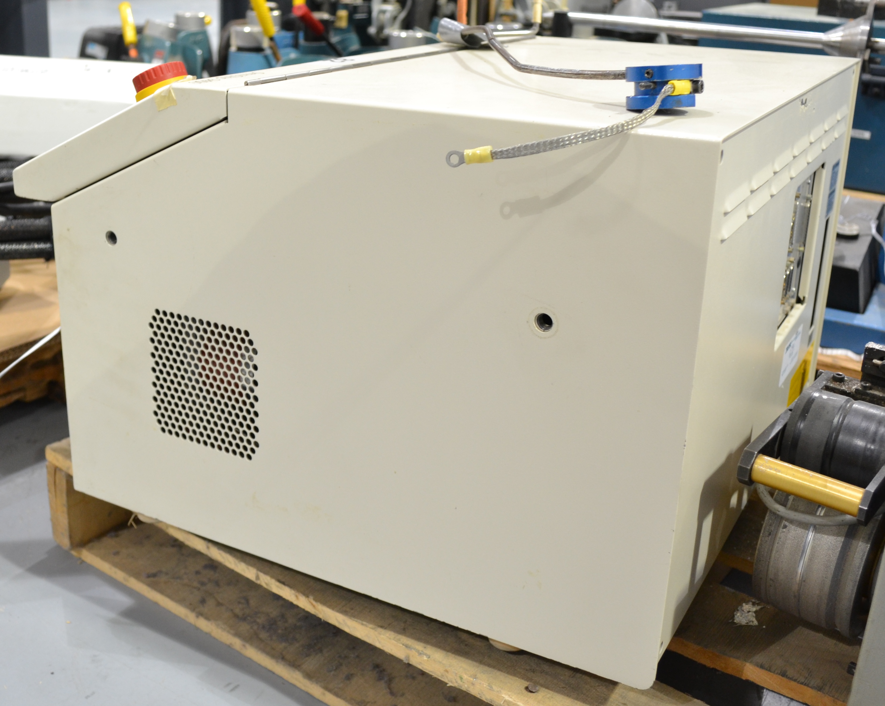 Schleuniger Model OmniStrip 9400 Automatic Wire Cutting & Stripping ...