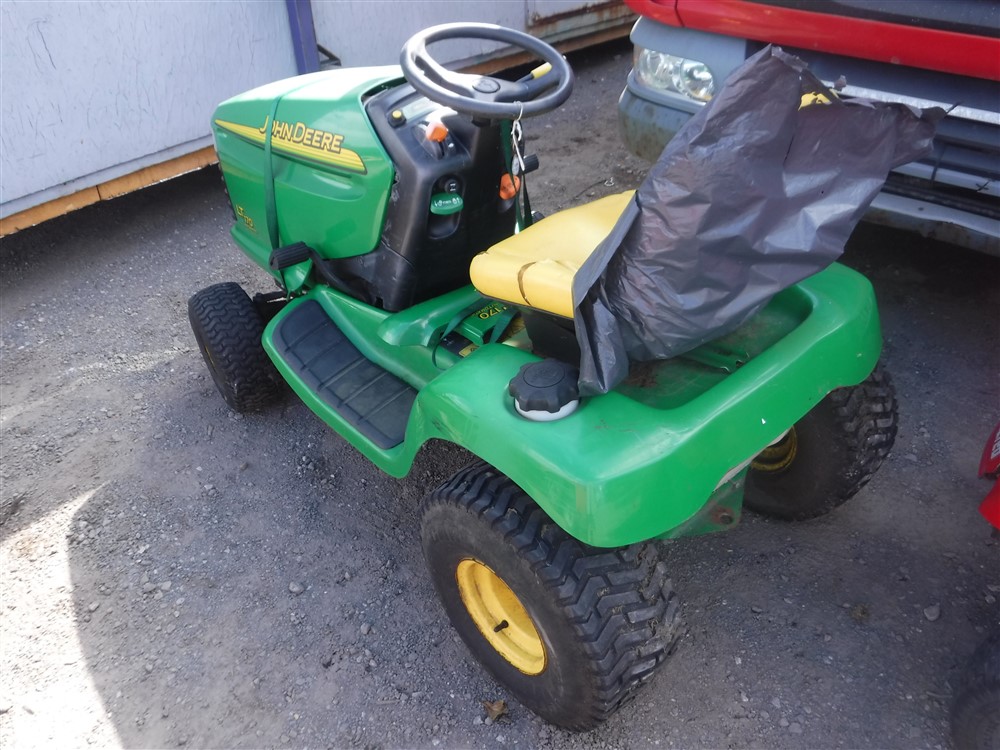 JOHN DEERE LT170 AUTOMATIC RIDE ON MOWER [+ VAT]