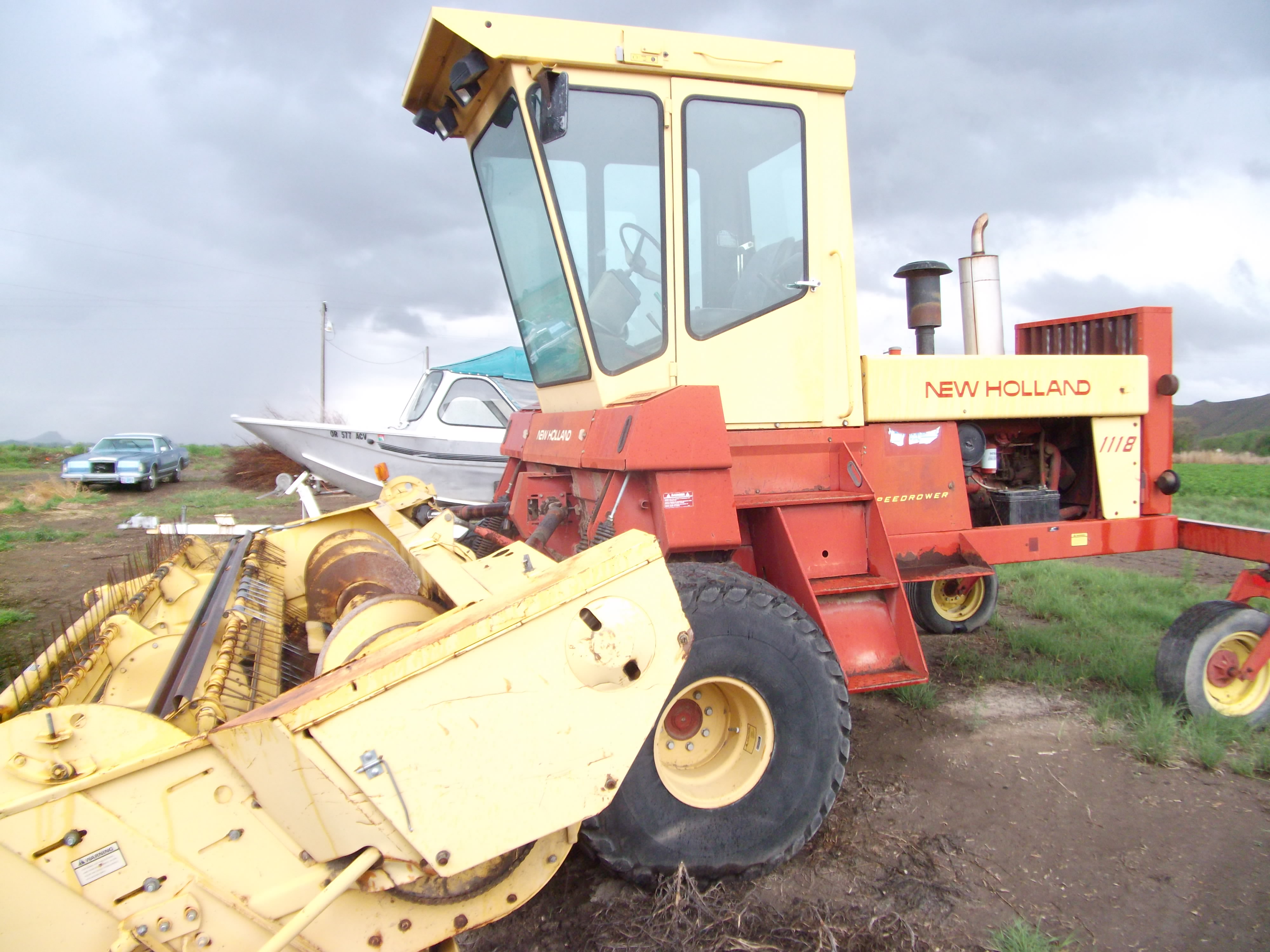 New Holland 1118 diesel swather 14' head & conditioner