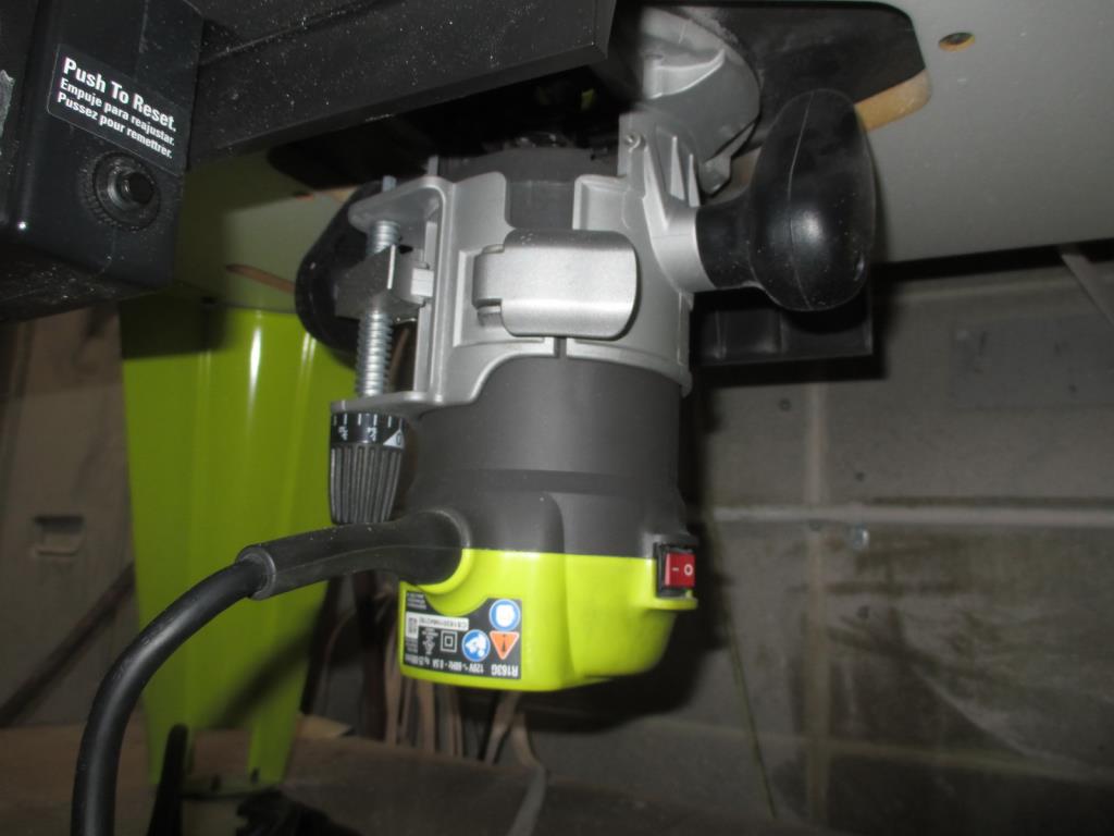 Ryobi R163G Fixed Base Router, A25RT03 Universal Router Table, Rigid ...