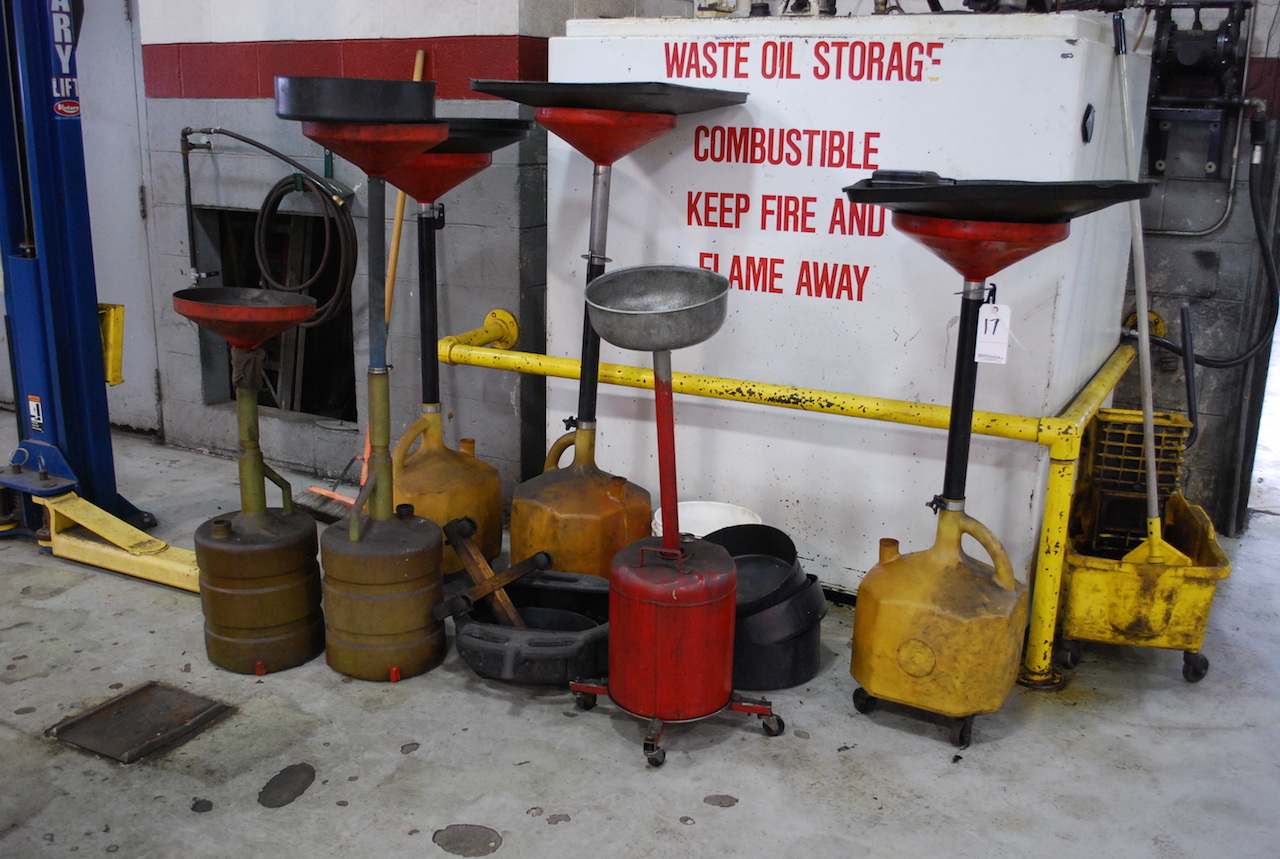 LOT: WASTE OIL CATCHERS