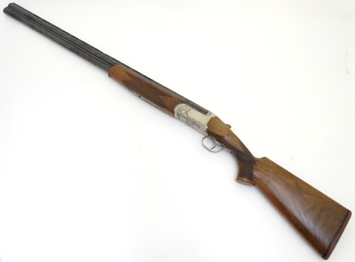 Shotgun: a Marocchi/Classic Doubles 'Model 92' 12 bore over & under ...