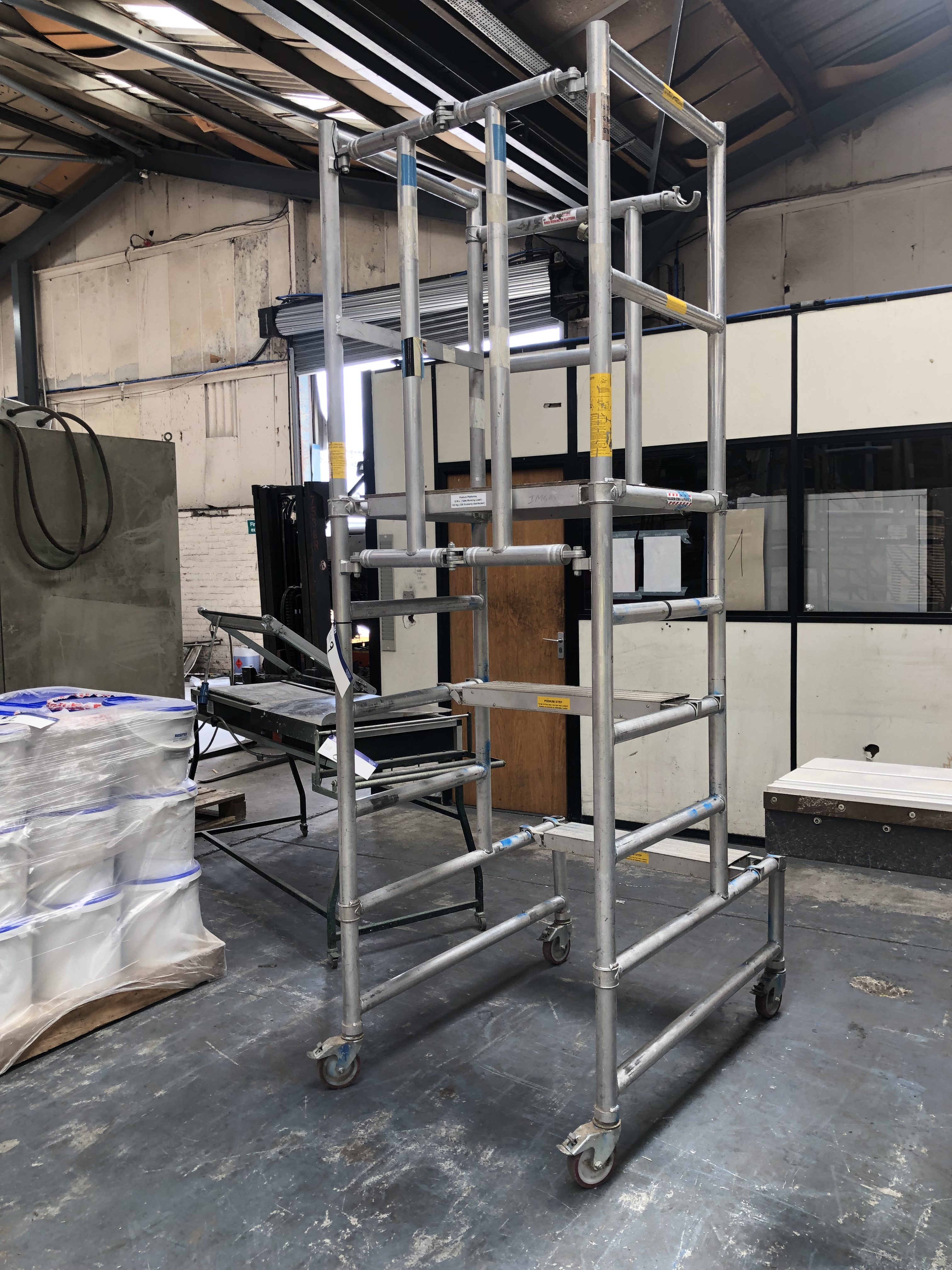 Mobile Alloy Scaffold Tower, approx. 900mm x 1.3m x 2.6m high overall ...