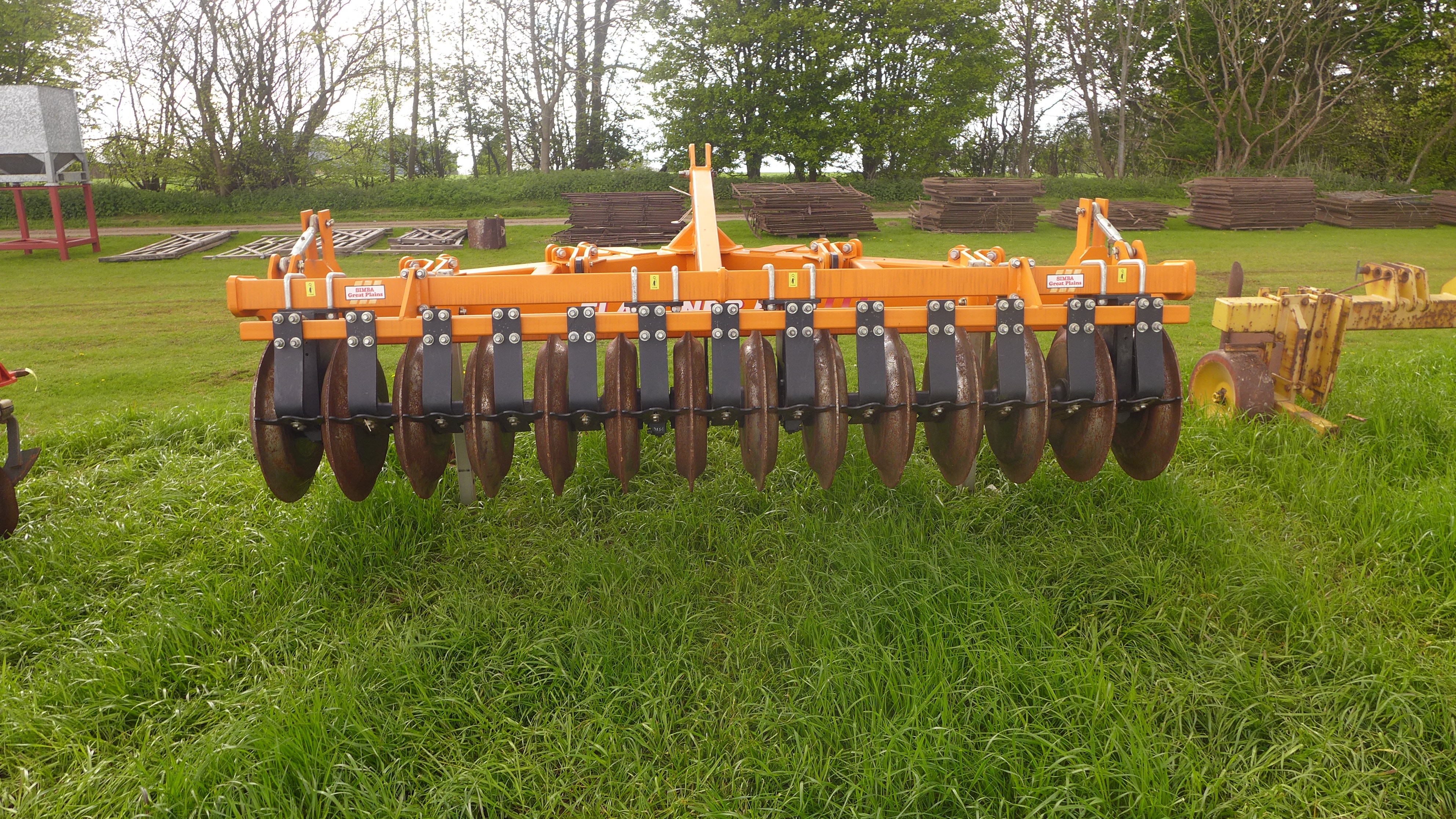 SIMBA/GREAT PLAINS FLATLINER 500 FLAT-LIFT, 5-LEG, DD-RINGS, SERIAL NO ...