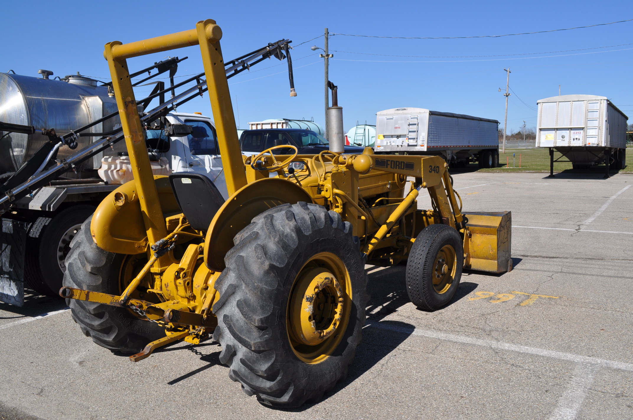 340B Ford tractor, shows 4738 hrs, loader, joystick control, 14.9-24 ...