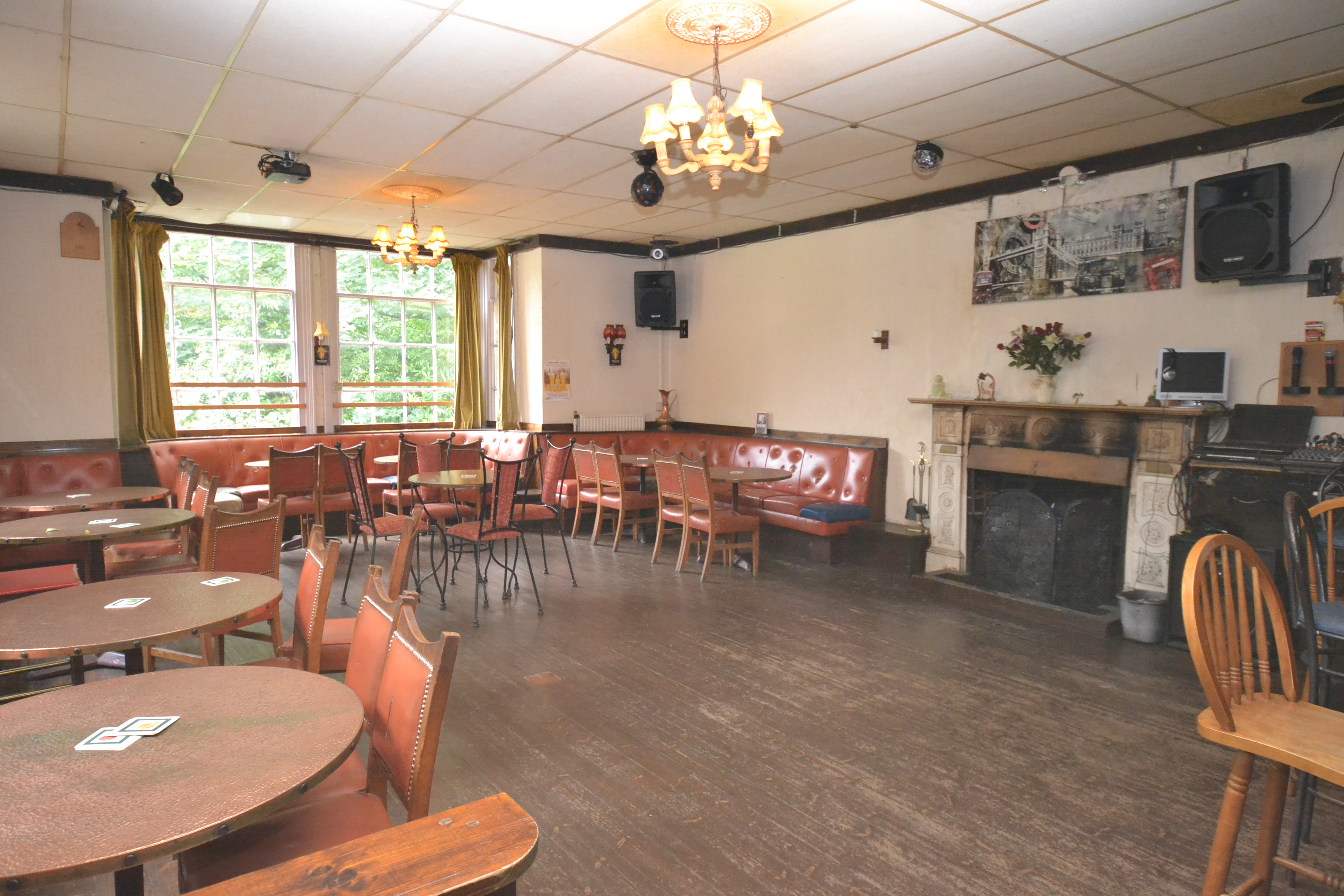 Hales Hall & Coach House, Oakamoor Road, Cheadle, Staffordshire, ST10 ...