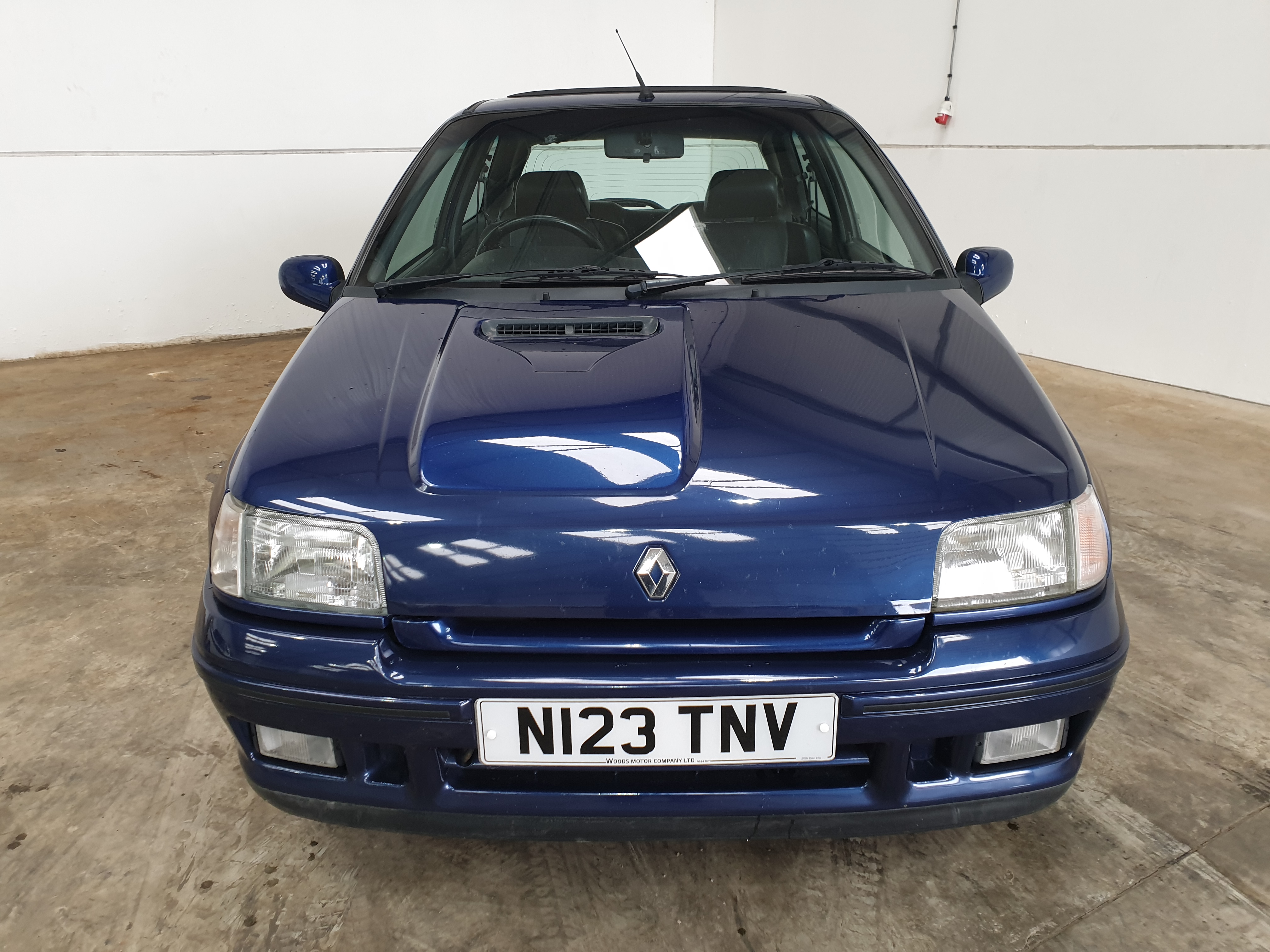 1995 Renault Clio 1.8 16V, July 2020 MOT, starts, runs and drives , v5 ...