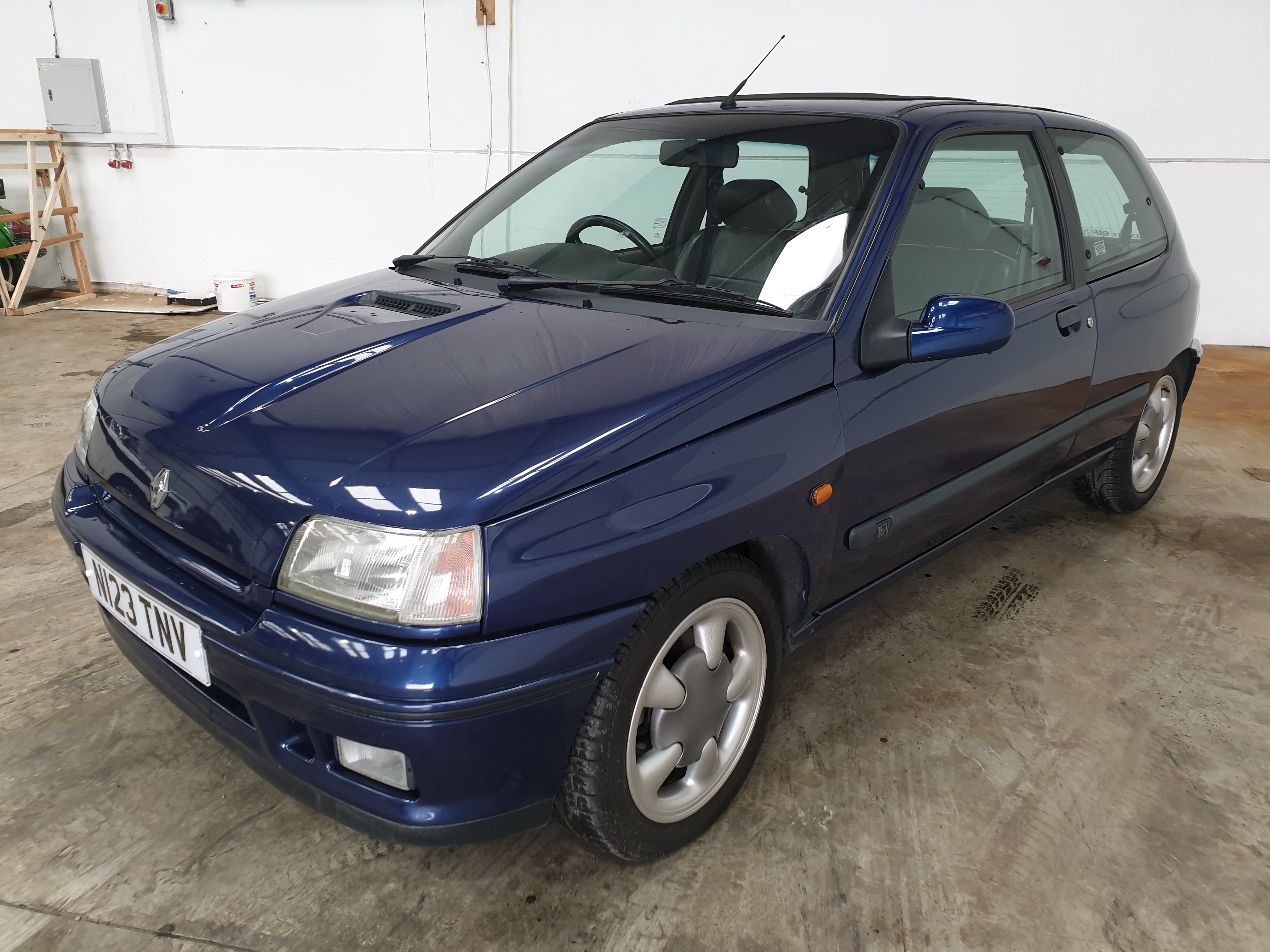 1995 Renault Clio 1.8 16V, July 2020 MOT, starts, runs and drives , v5 ...