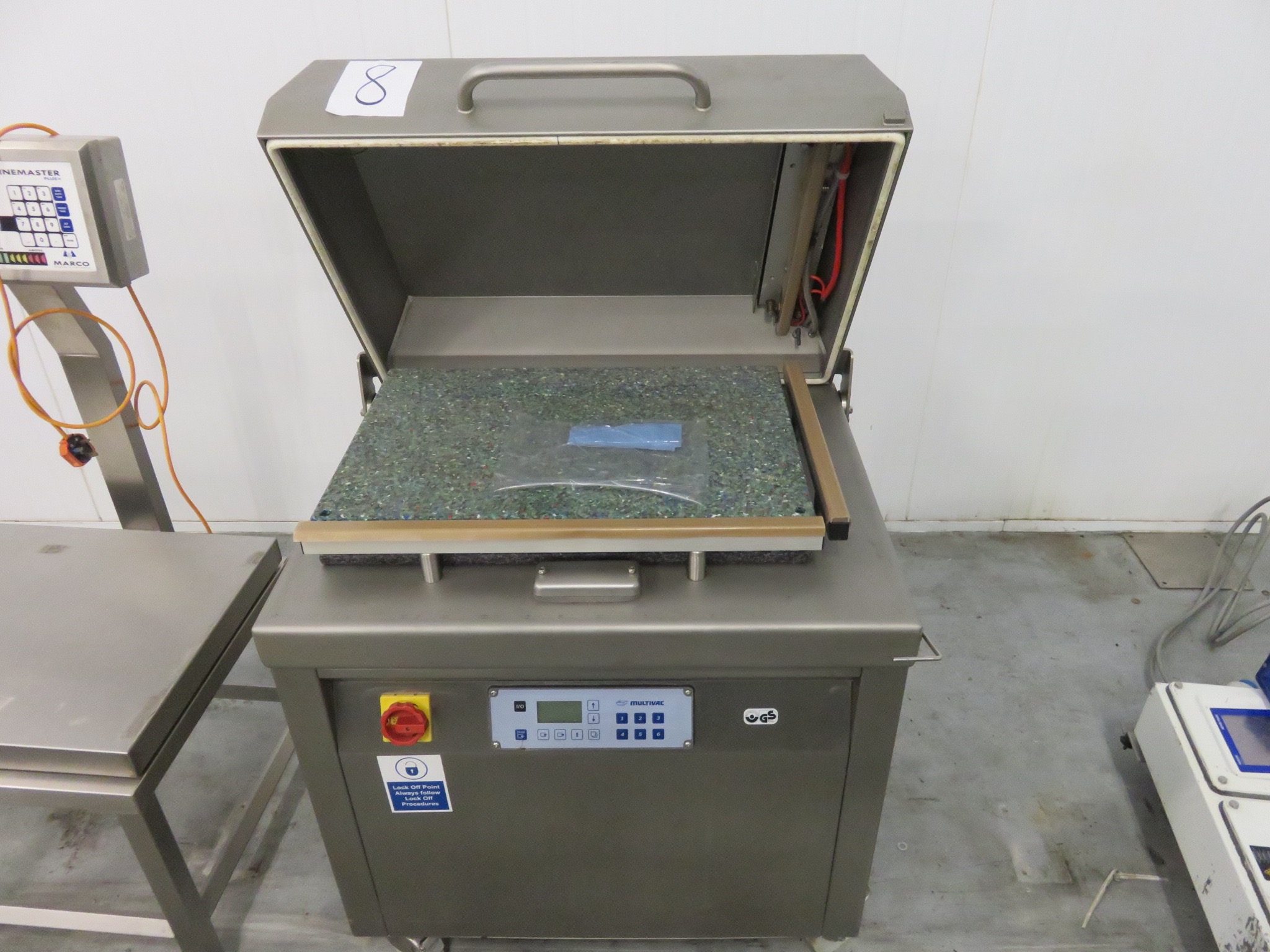 Multivac C400 Vacuum Packer. 2 heat seal bars in chamber 670mm x 470mm ...