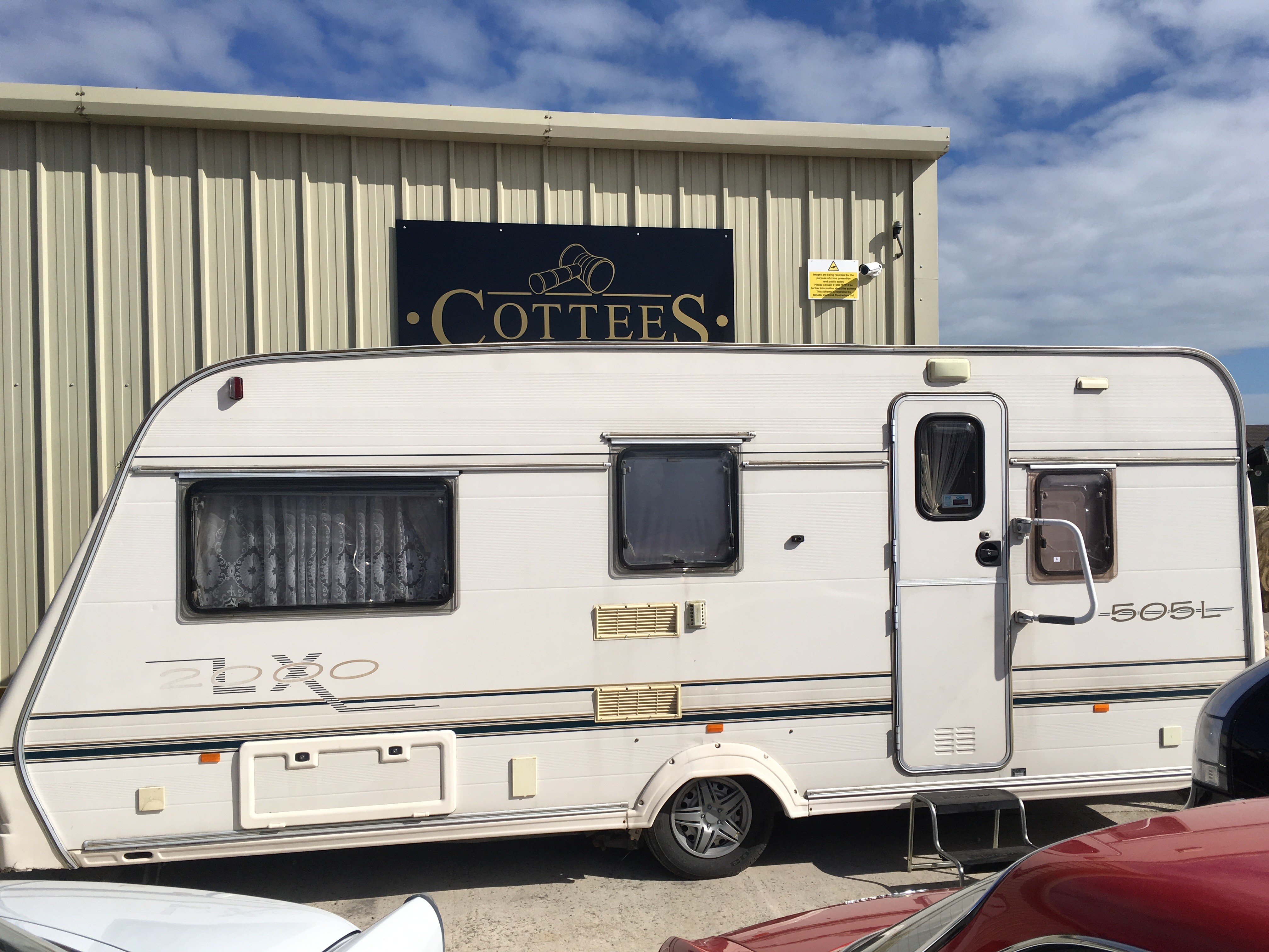 A Lunar 505L 5 berth caravan, single axle fitted with caravan mover. To ...