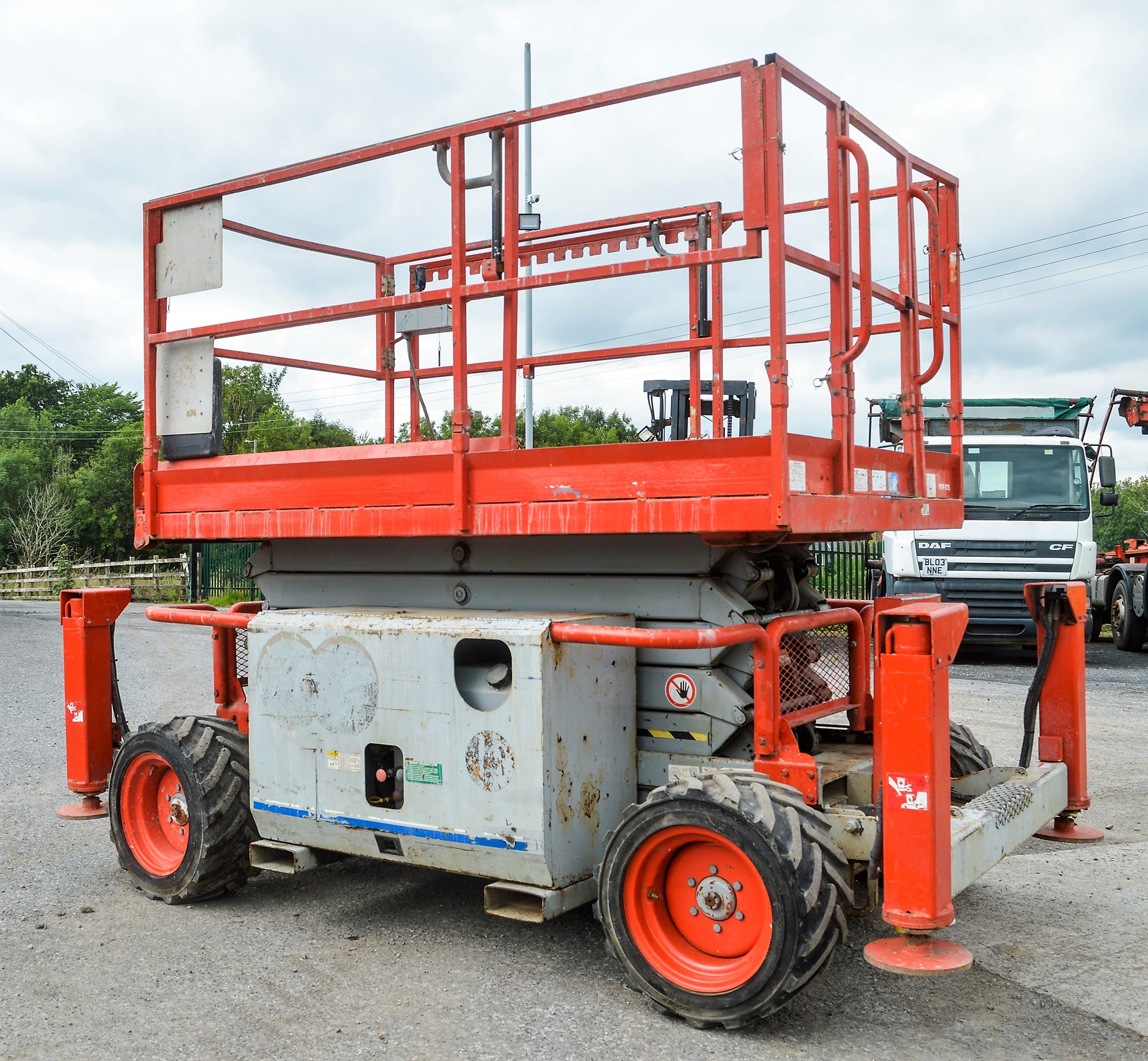 Skyjack SJ6832 32 ft diesel driven scissor lift access platform S/N ...