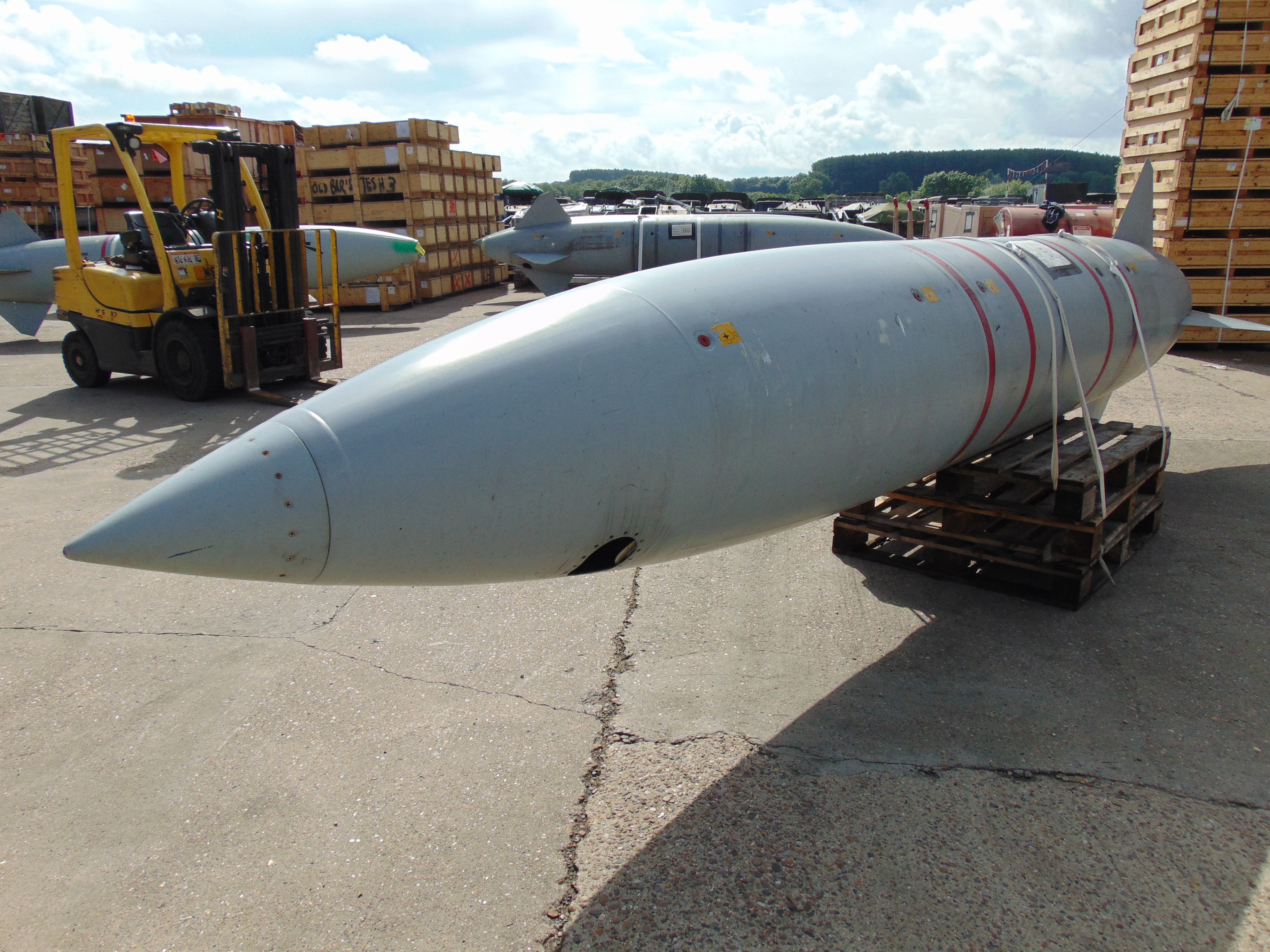 You are bidding on a very impressive Tornado Strategic Bomber 2250 ...