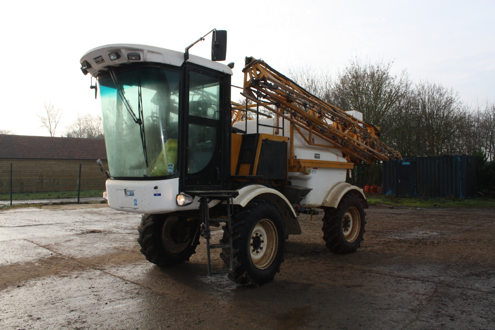 2005 Knight 1835 24m 3600ltr self-propelled sprayer with Laser ...